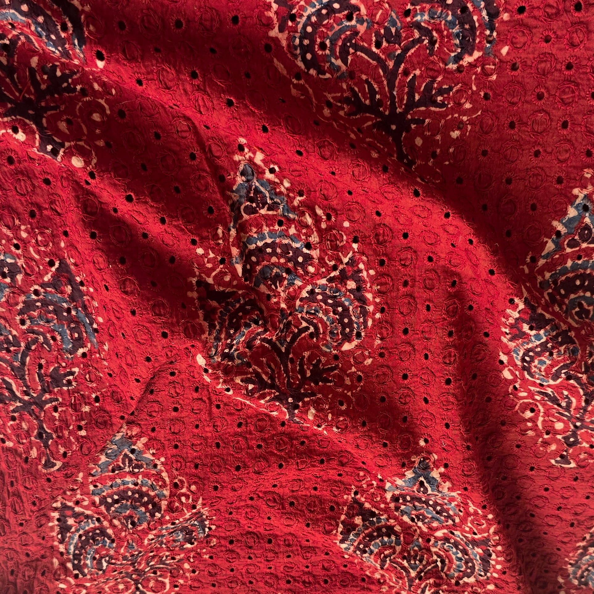 Pure Cotton Hakoba Ajrak Rust Red With Rust Blue Big Flower Motif Hand – Sanskruti