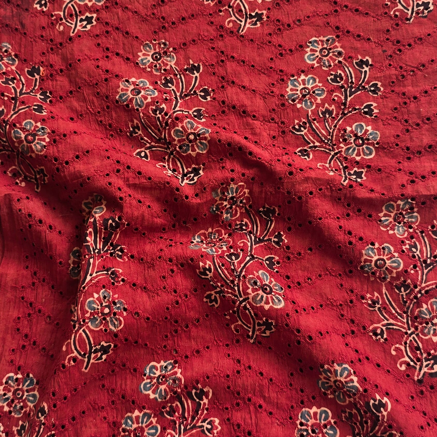 Pure Cotton Hakoba Ajrak Rust Red With Rust Blue And Black Big Flower – Sanskruti