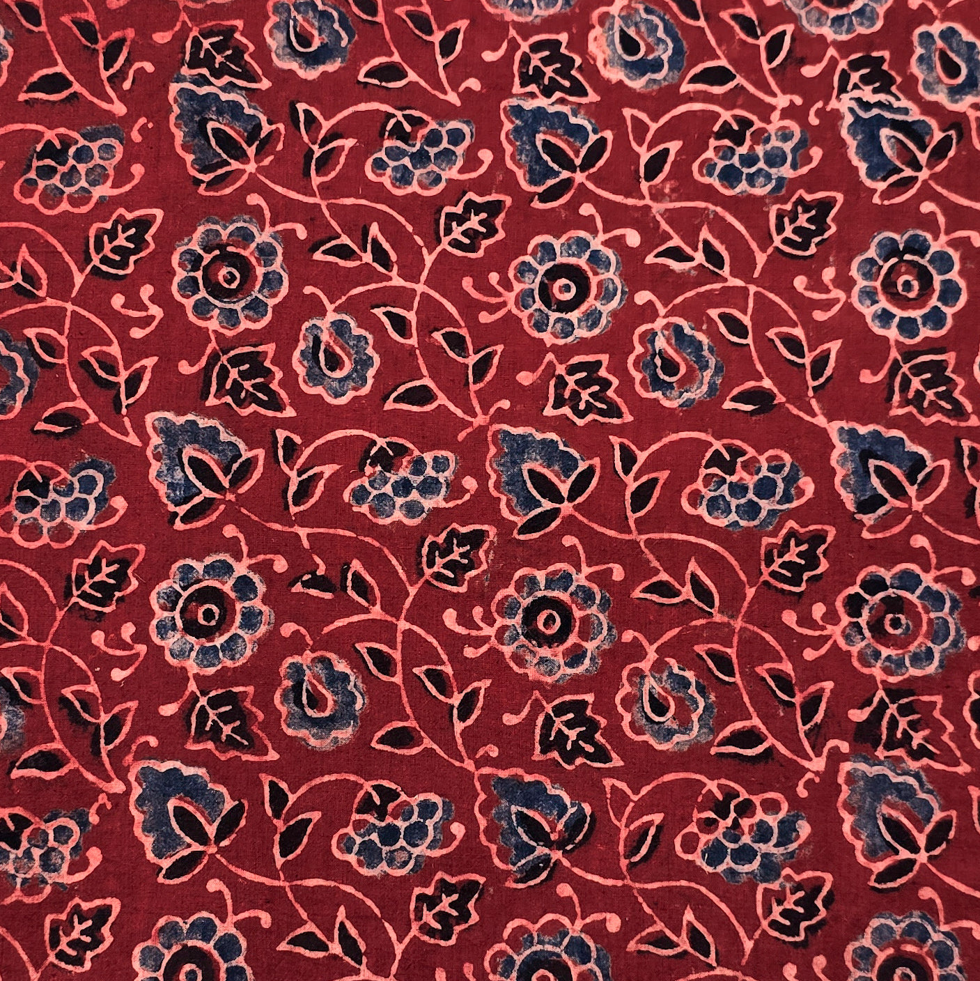 (PRE-CUT 1 METER) Pure Cotton Ajrak Rust Red With Rust Blue Flower Jaa – Sanskruti
