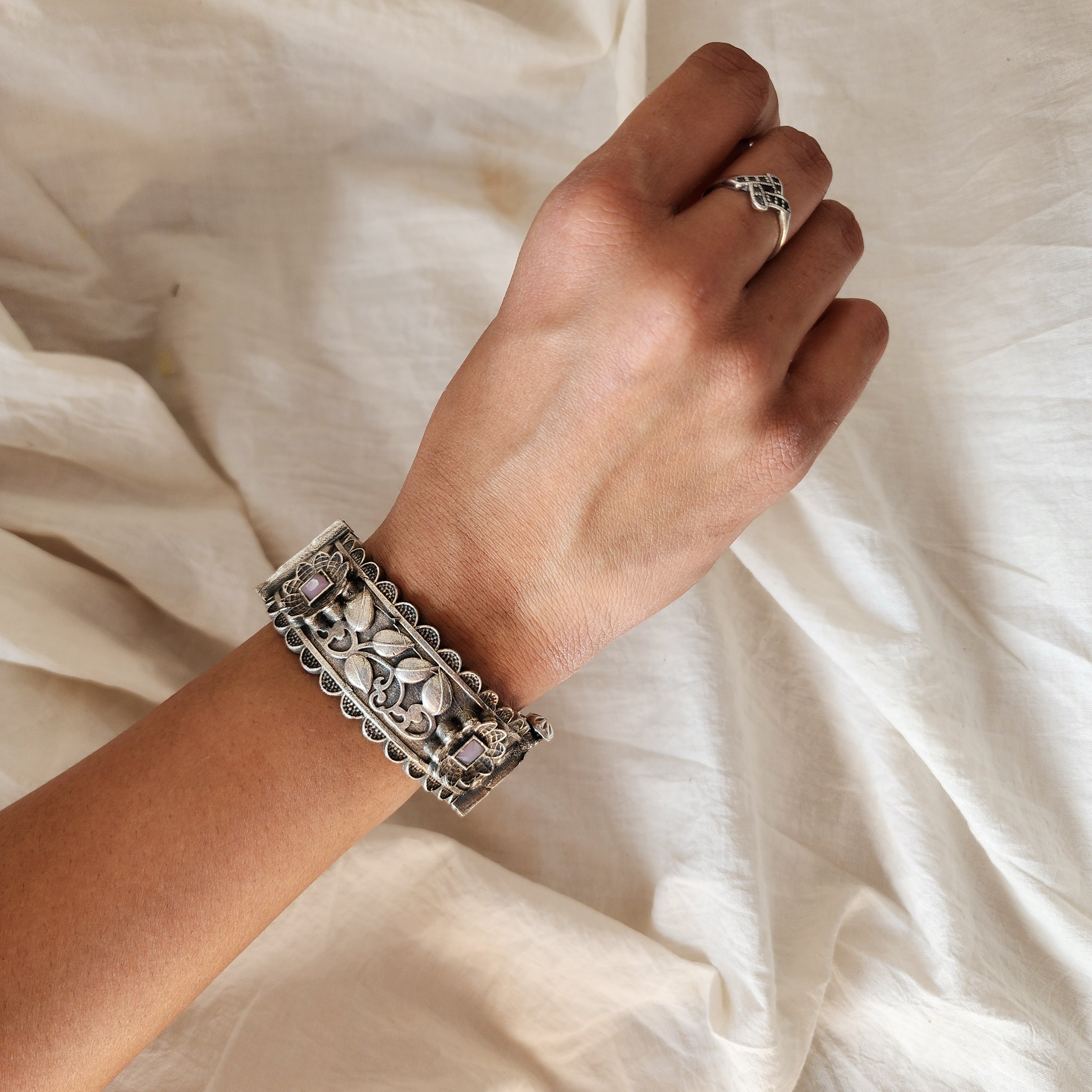 BANGLE-Lavender Stone German Oxidized Bangle – Sanskruti