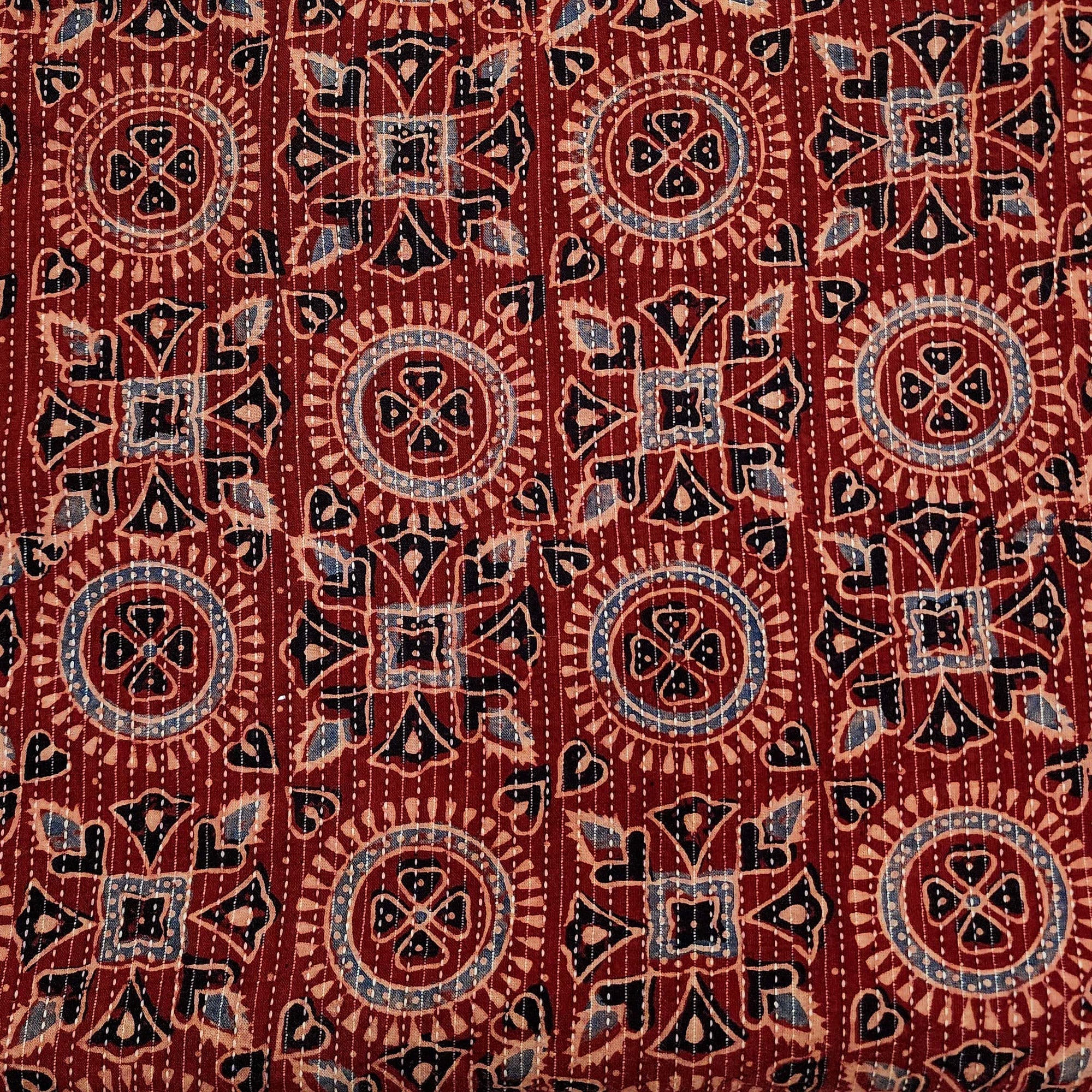 PRE-CUT 1.40 METER Pure Cotton Kaatha Ajrak Rust Geometric Tribal Tile – Sanskruti