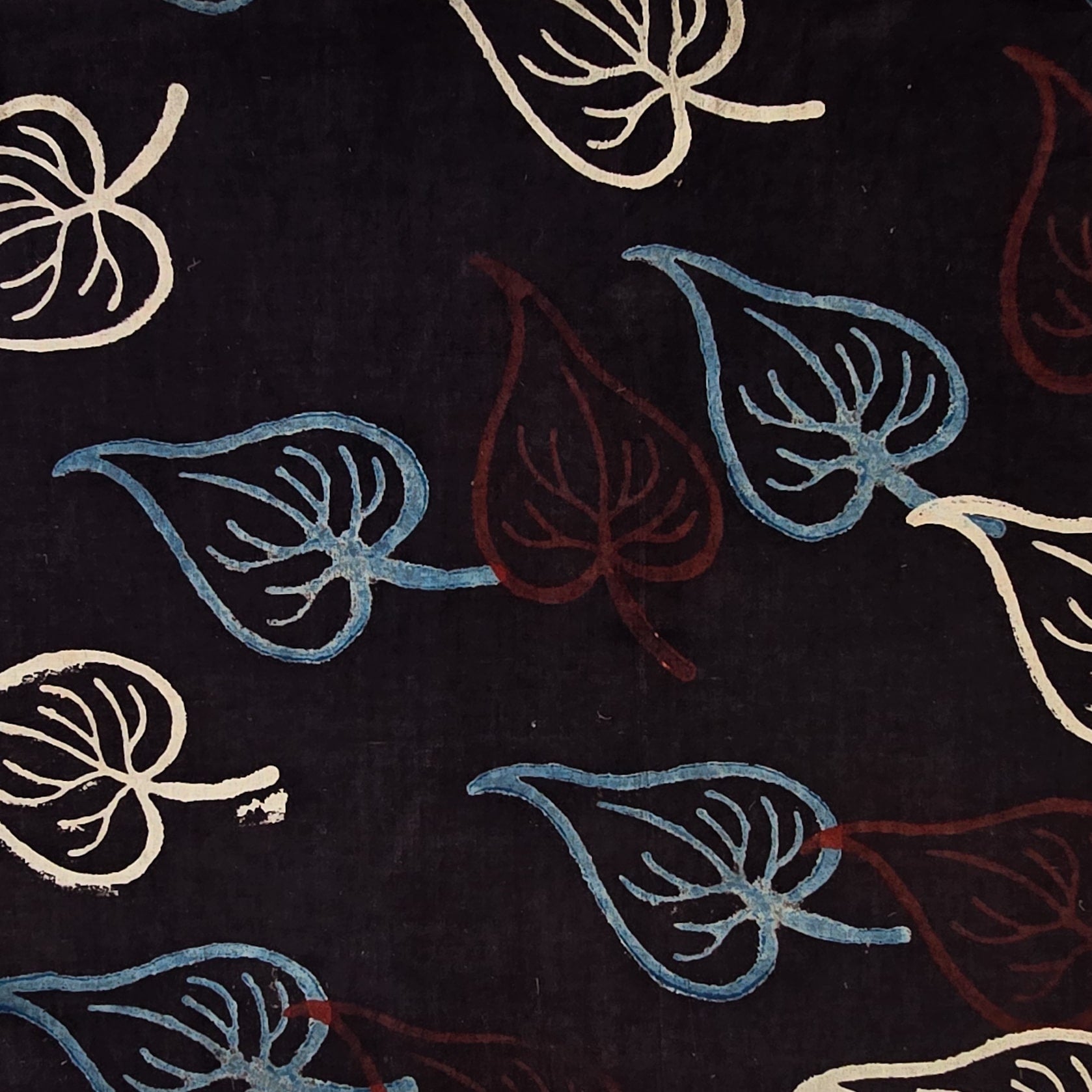 (PRE-CUT 2 METER) Pure Cotton Ajrak Black With Cream And Blue With Rus – Sanskruti