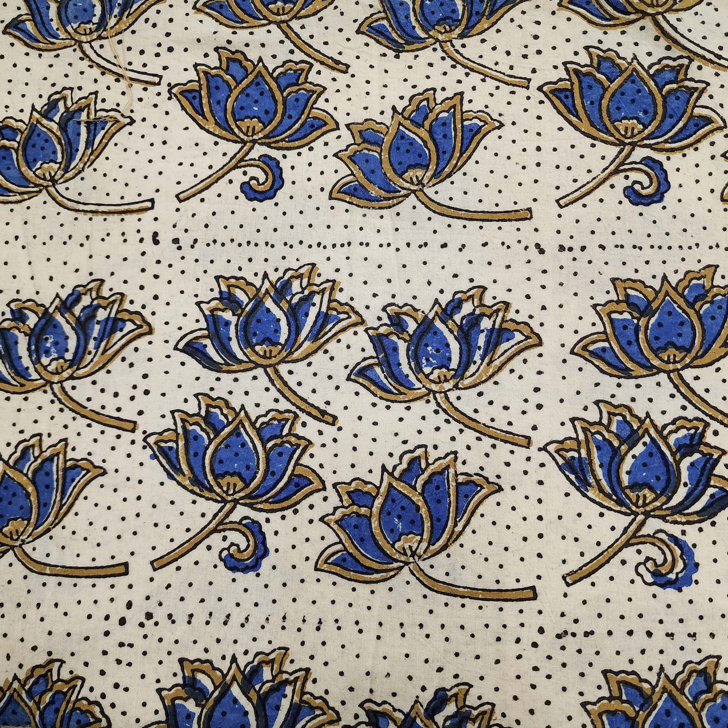 ( Pre-Cut 1 Meter ) Pure Cotton Ajrak Cream With Kamal Hand Block Prin – Sanskruti