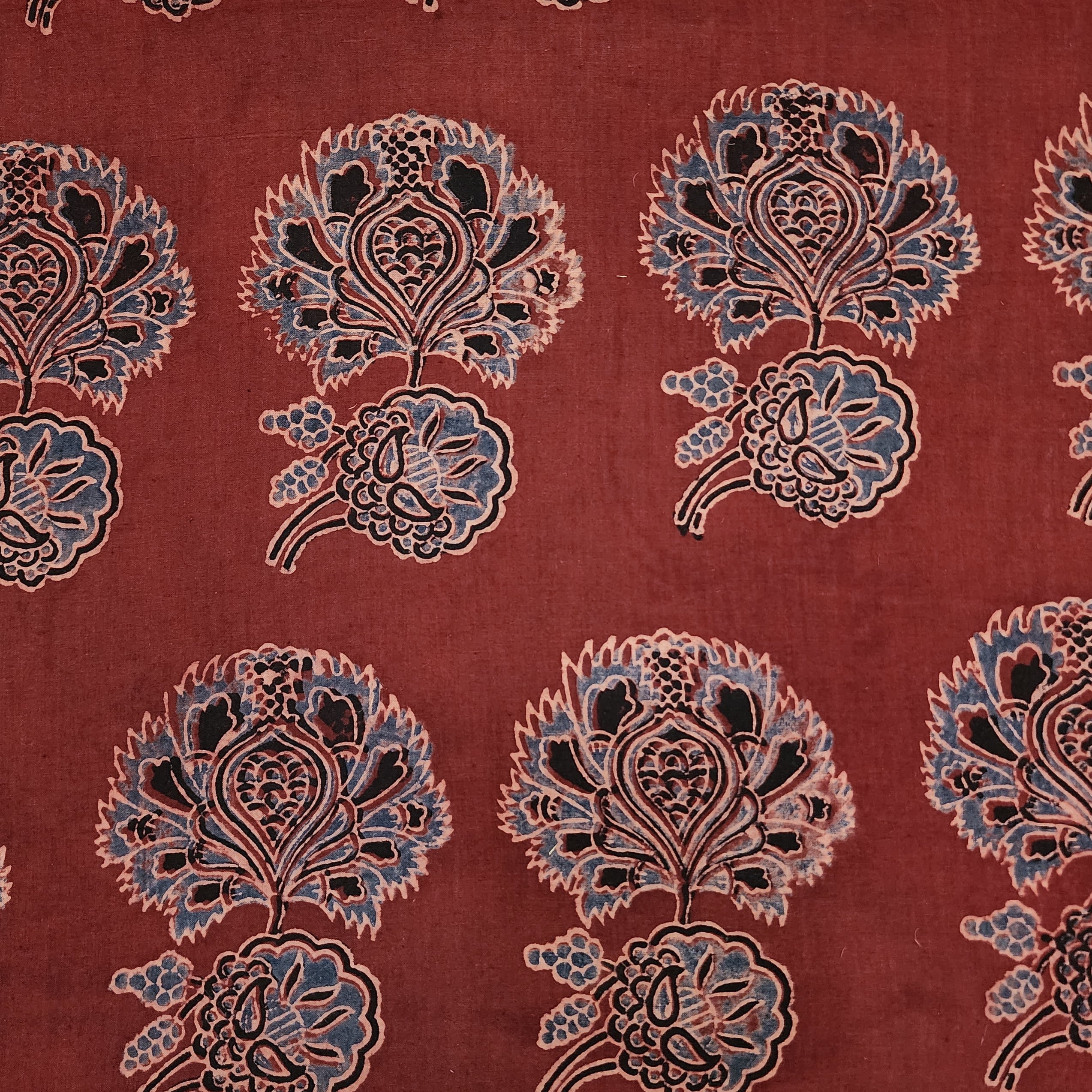 ( Pre-Cut 1.15 Meter )Pure Cotton Ajrak Red Big Wild Jungle Flower Mot – Sanskruti