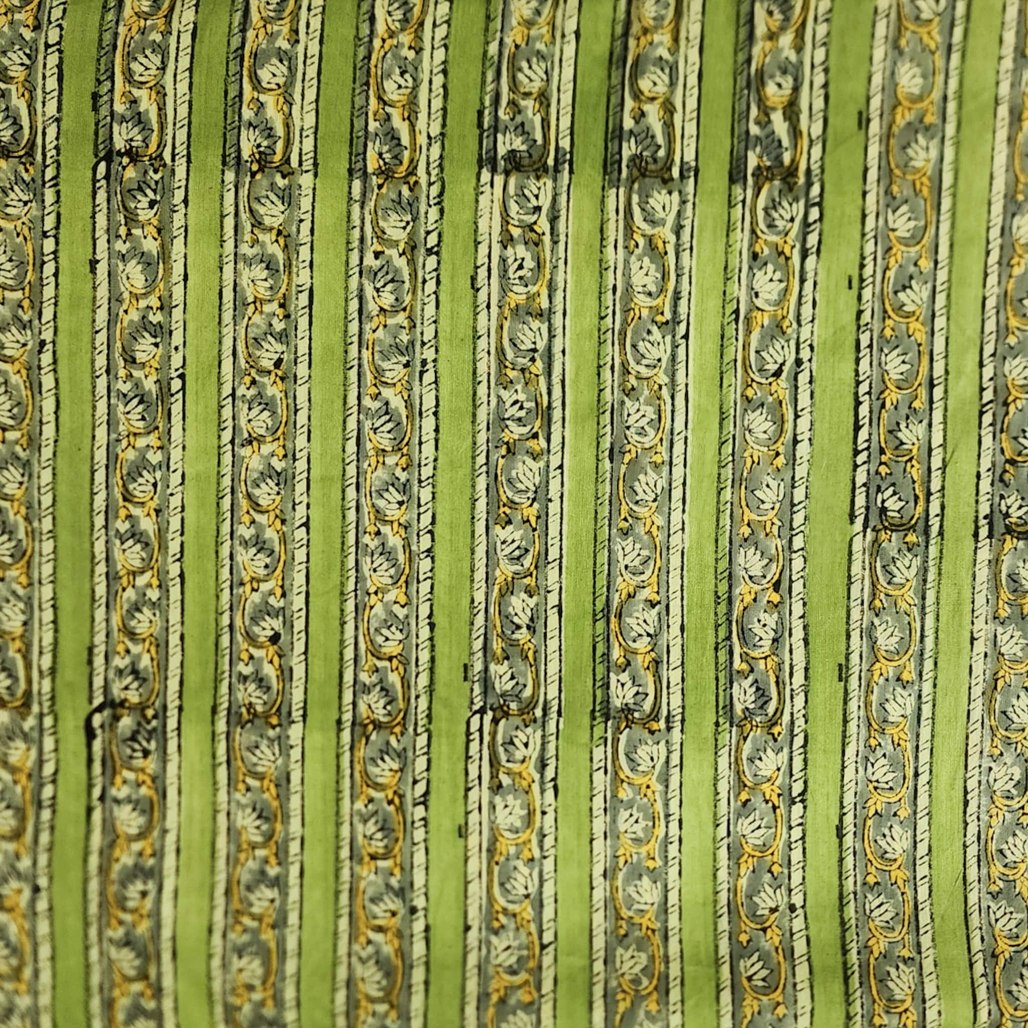 (PRE-CUT 1.60 METER) Pure Cotton Jaipuri Green Border Creeper Hand Blo – Sanskruti