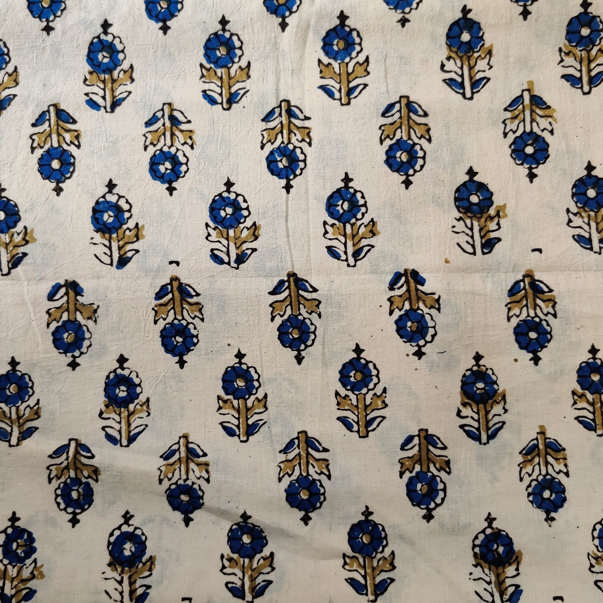 Pre-Cut 2 Meters Pure Cotton Ajrak Cream With Small All Over Floral Mo – Sanskruti