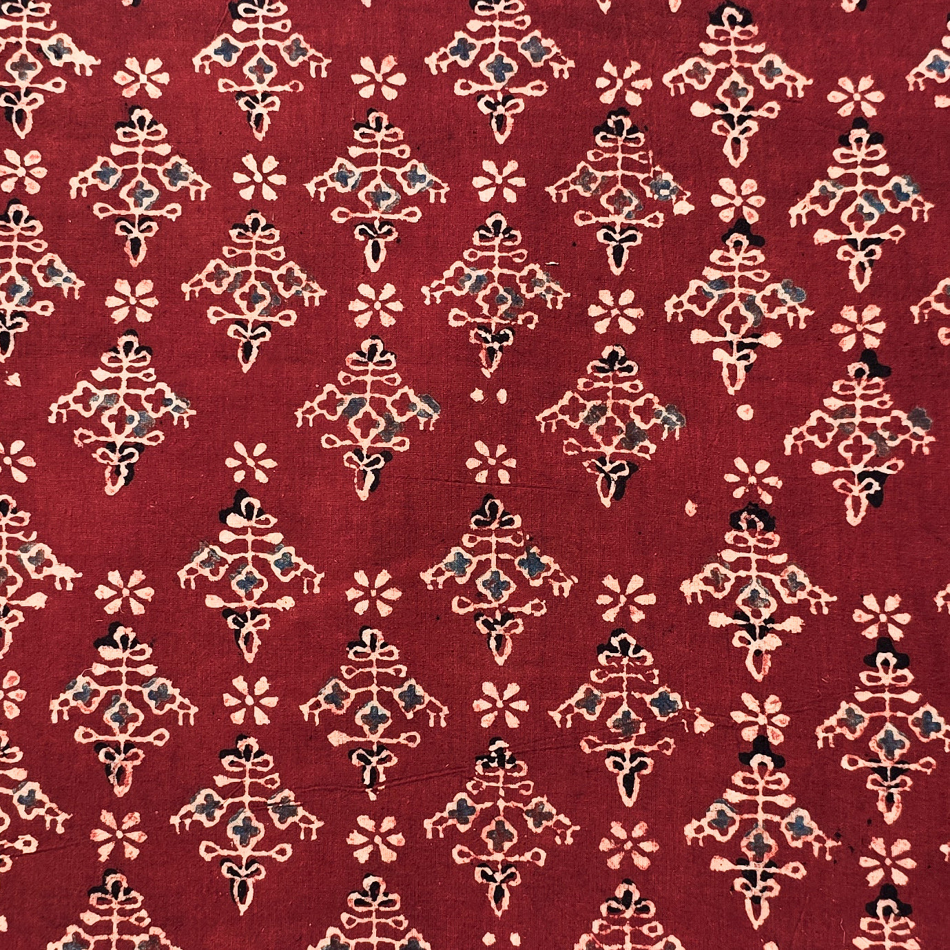 (PRE-CUT 2 METER) Pure Cotton Ajrak Red With Blue Intricate Design Han – Sanskruti