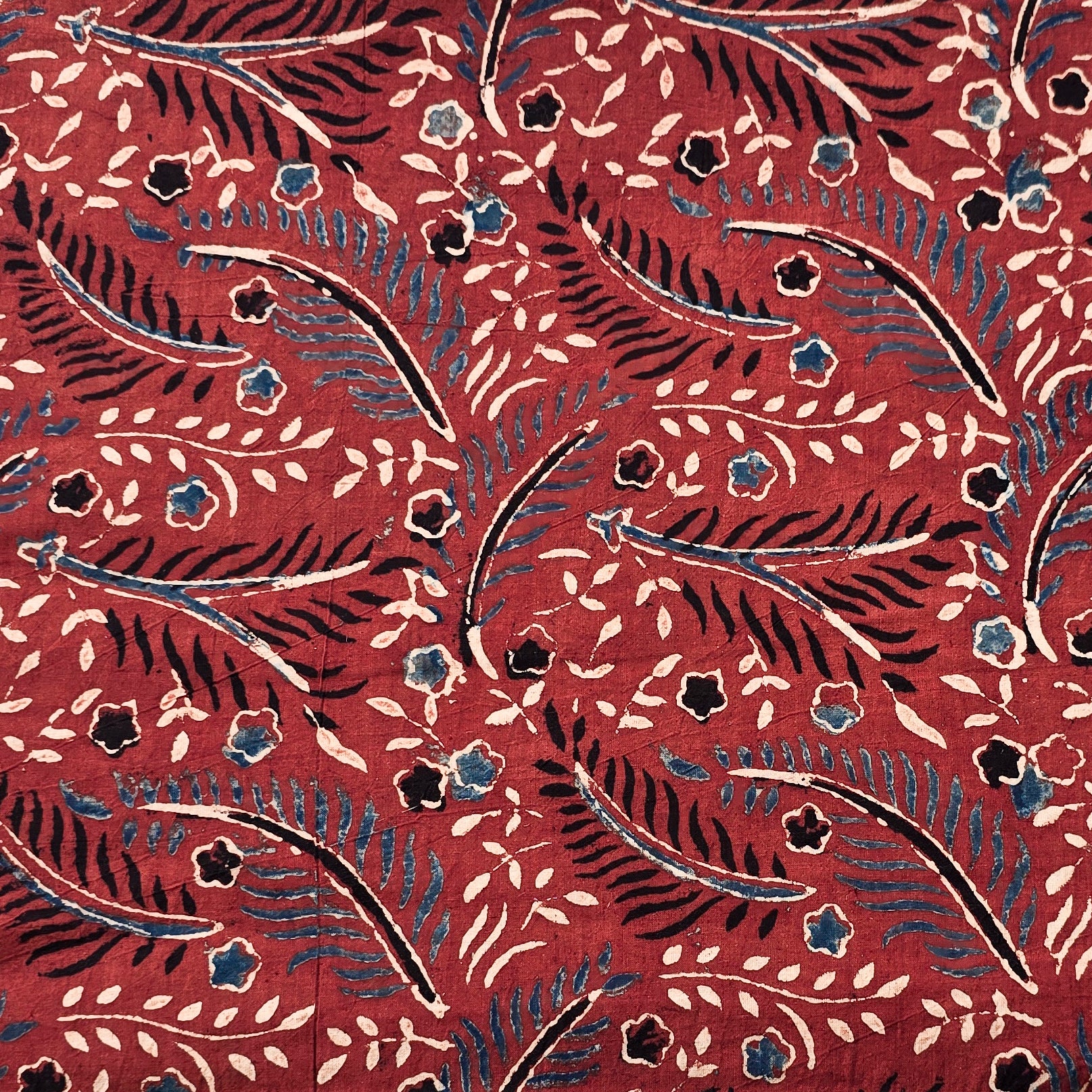 (PRE-CUT 2 METER) Pure Cotton Ajrak Red With Leaves Overlapping Hand B – Sanskruti