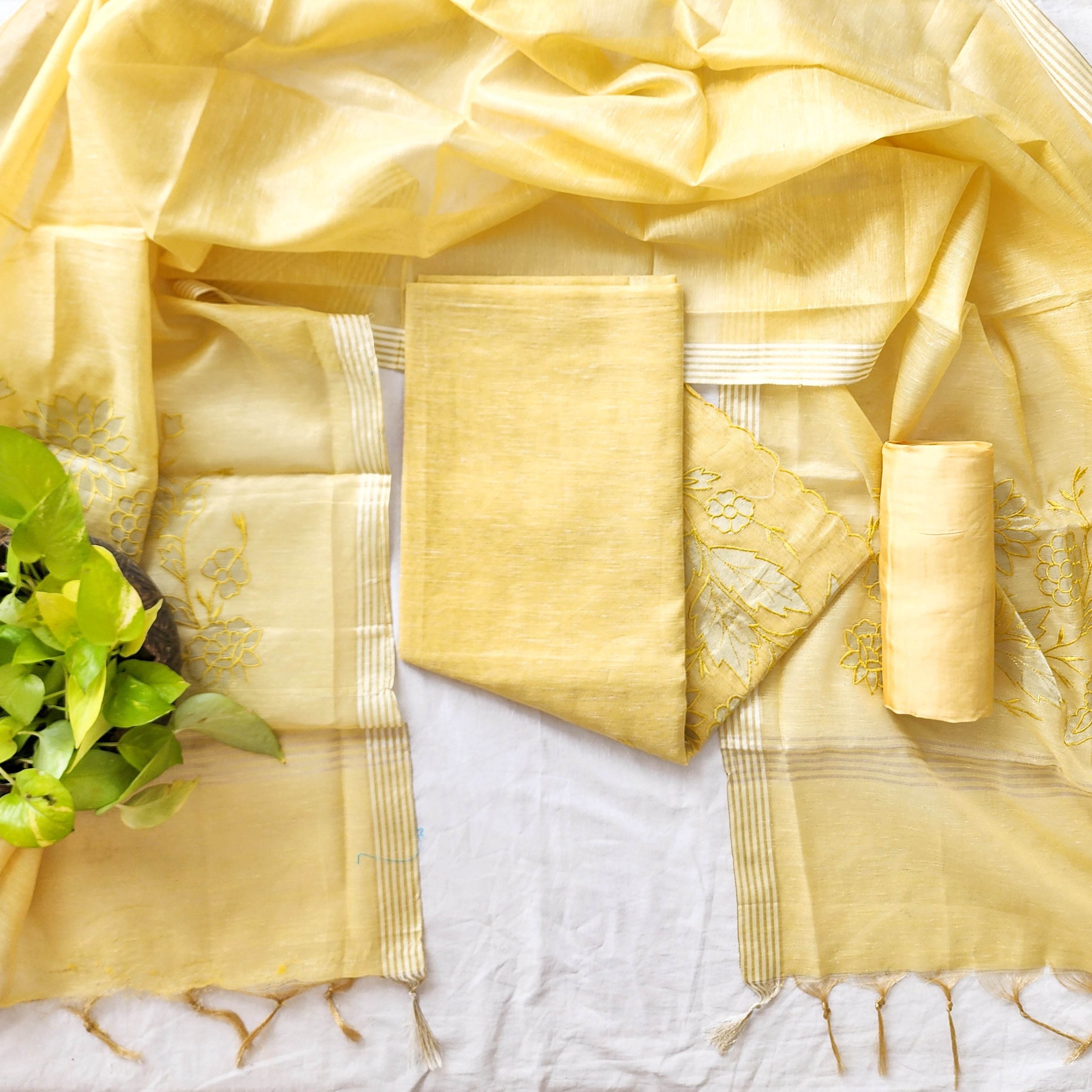 AASAWARI -Golden Tissue Applique Cutwork Set – Sanskruti