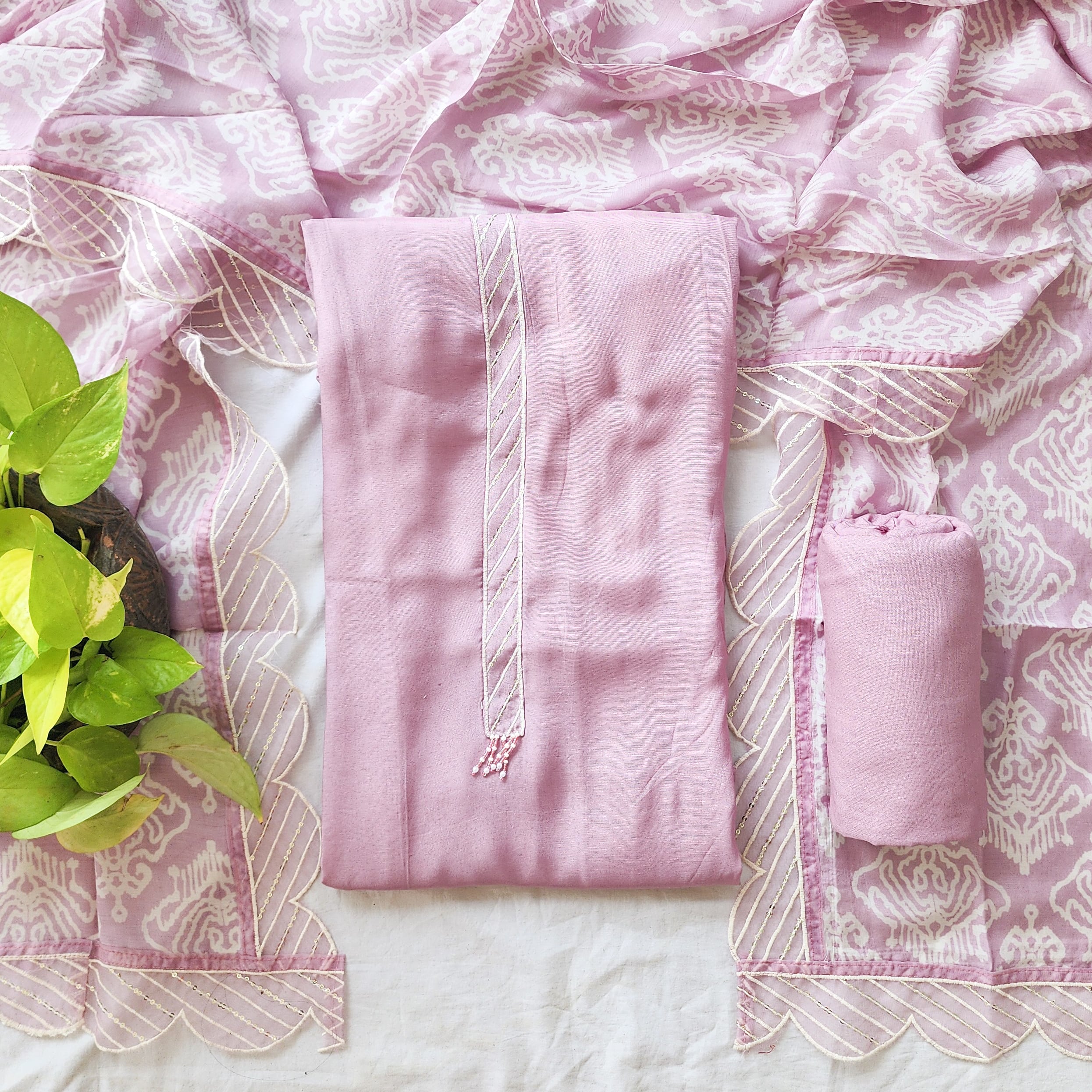 ANAMIVA - Lavender Soft Muslin Suit Set Fabric – Sanskruti