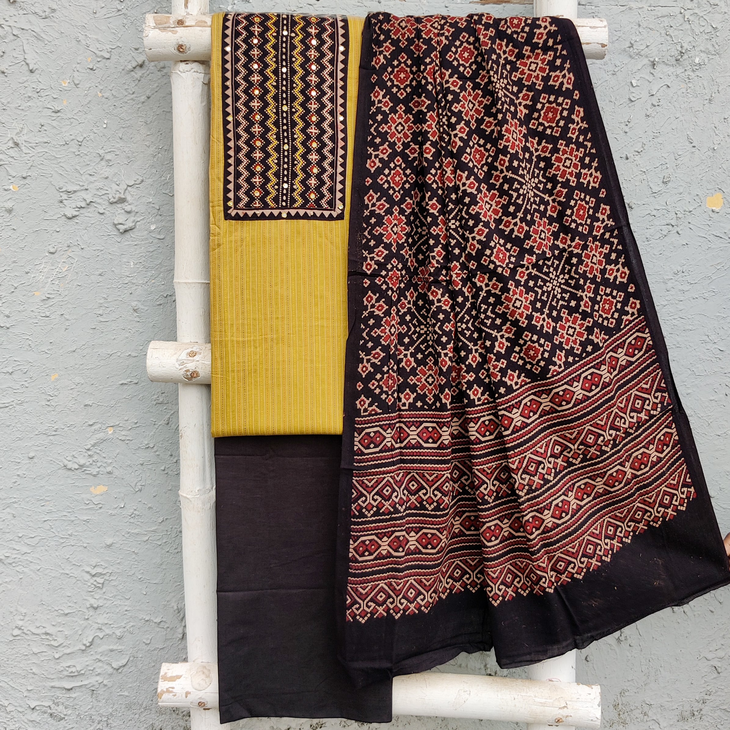 DIYA-Pure Cotton Mustard With Black Intricate Design Yoke And Plain Bl ...