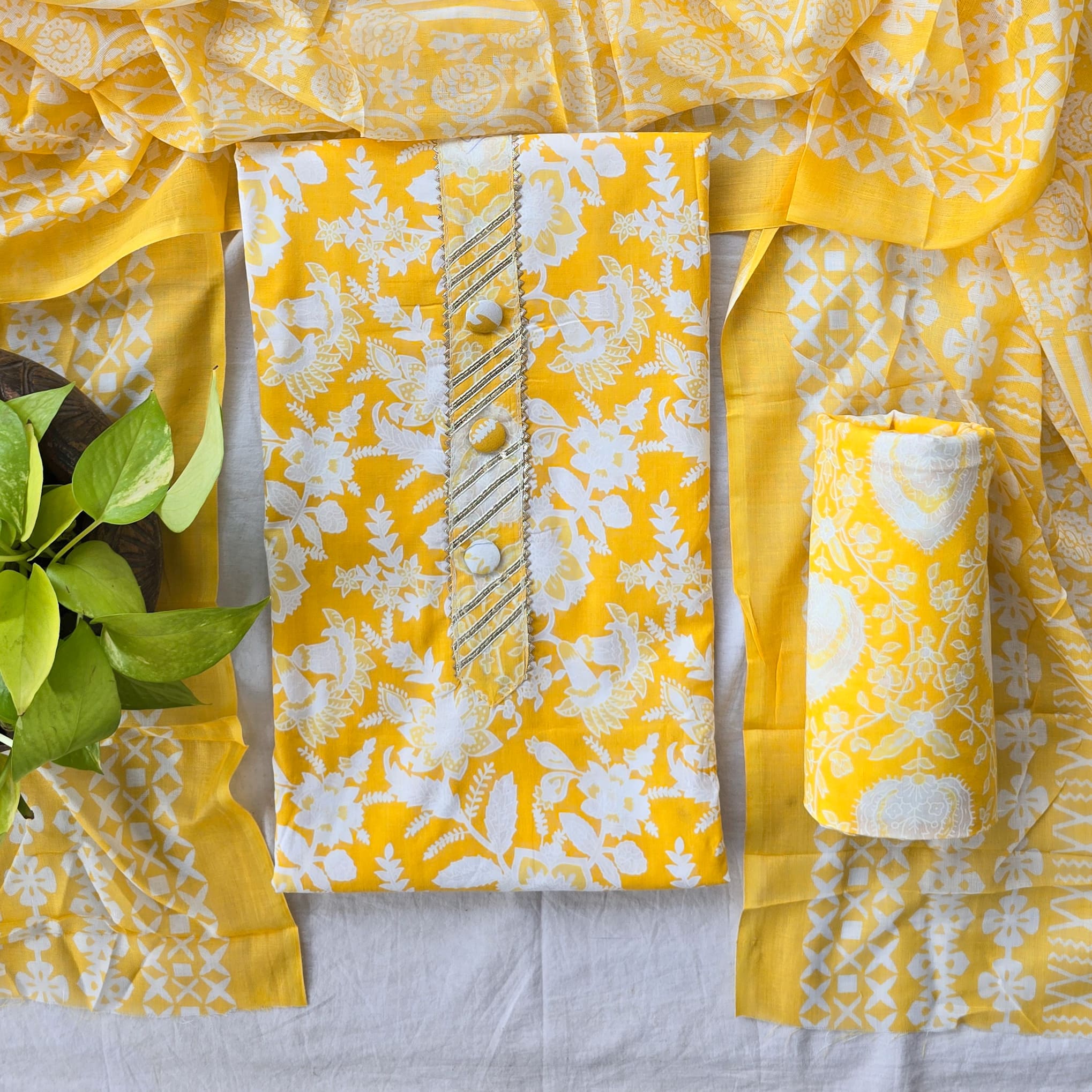 DIYA - Pure Cotton Yellow Flower Jaal digital print suit – Sanskruti