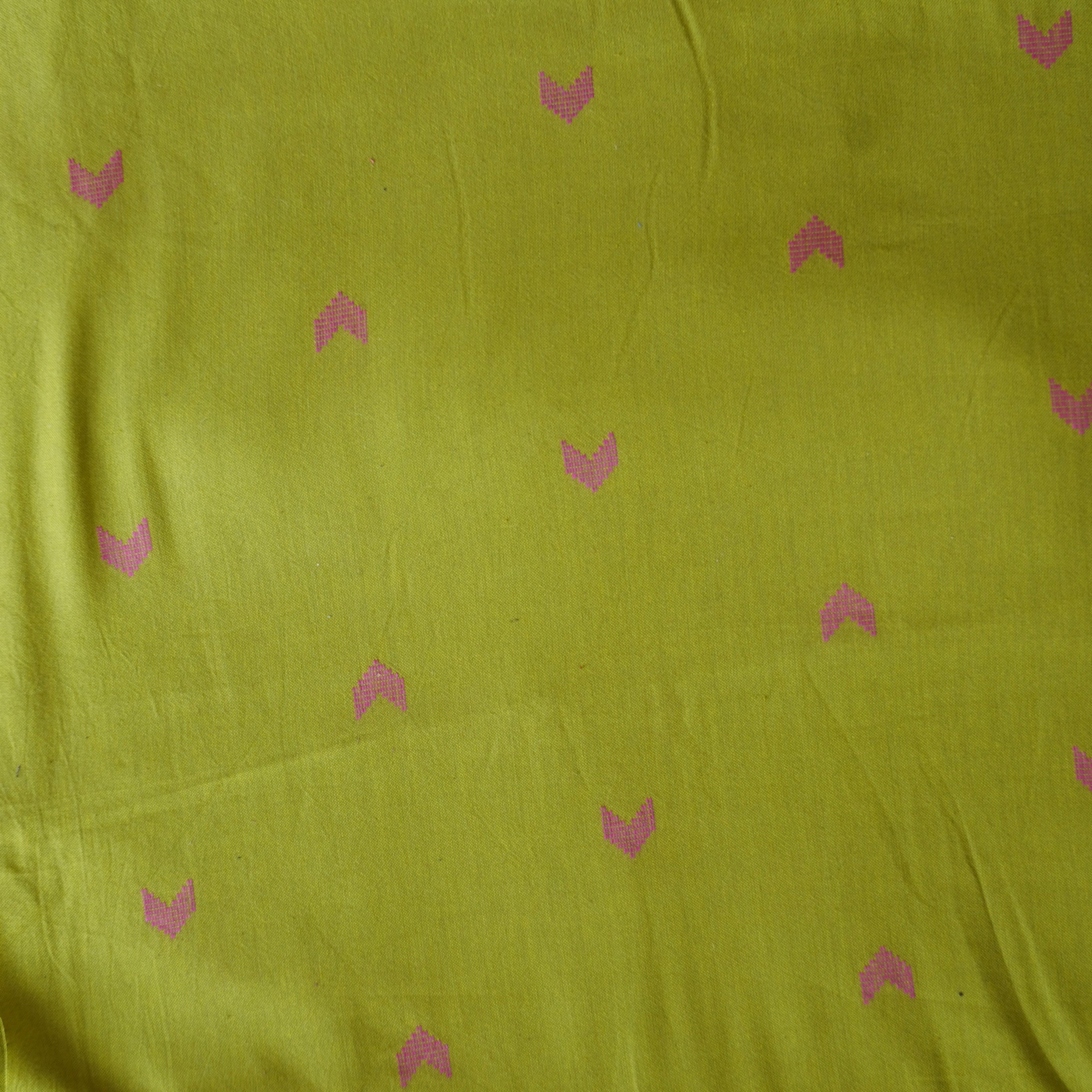 Pure Cotton Handloom Mehandi Green With Pink Arrow Motif Woven Fabric ...