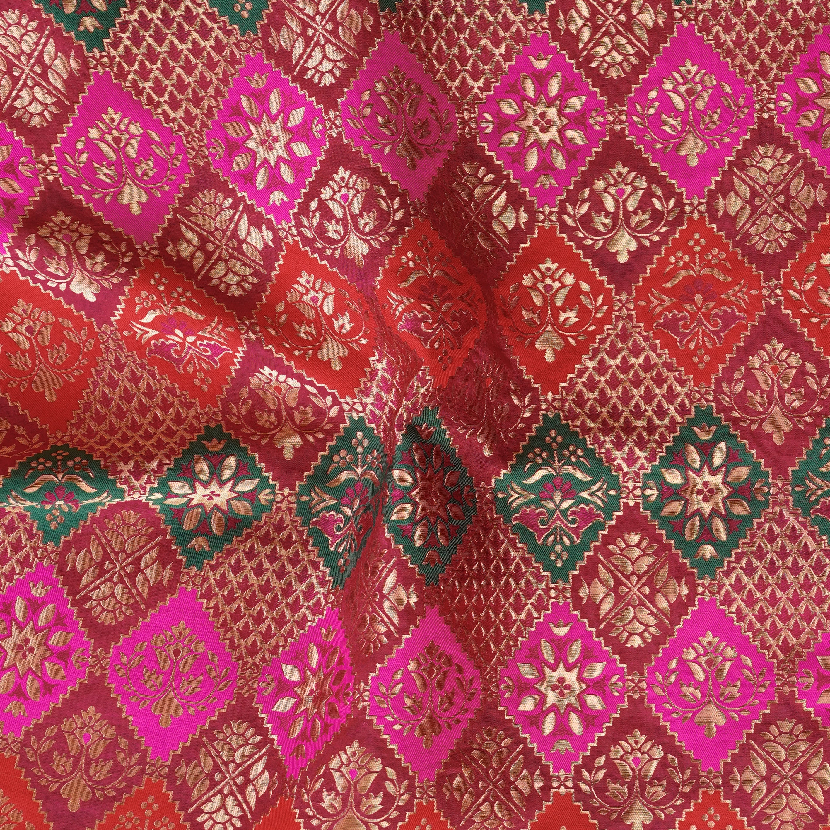 Brocade Pink With Golden Zari Diamond Pattern Fabric – Sanskruti