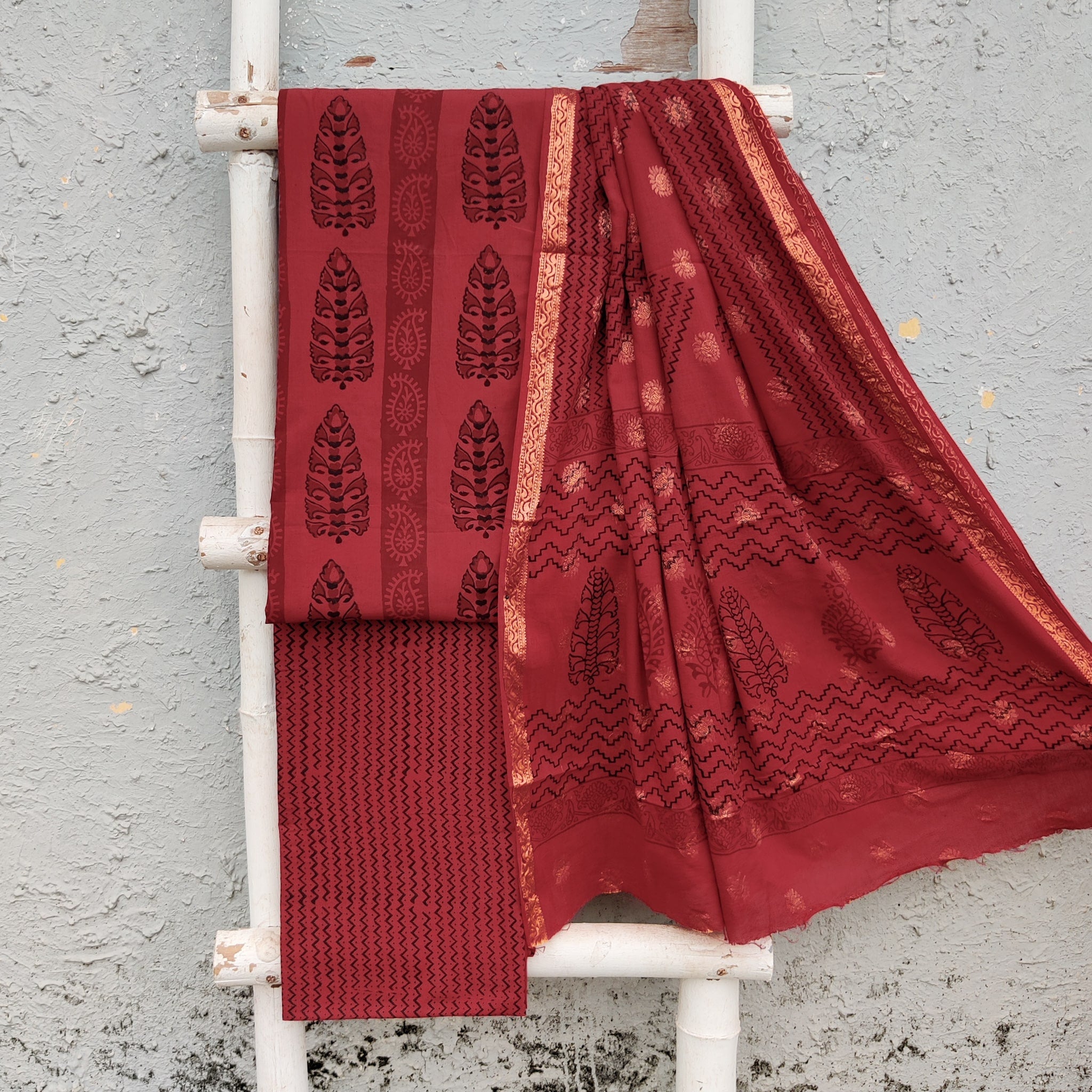 Bagh-E-Wafa-Pure Cotton Red With Black Big Leaves Motif Border Top And ...