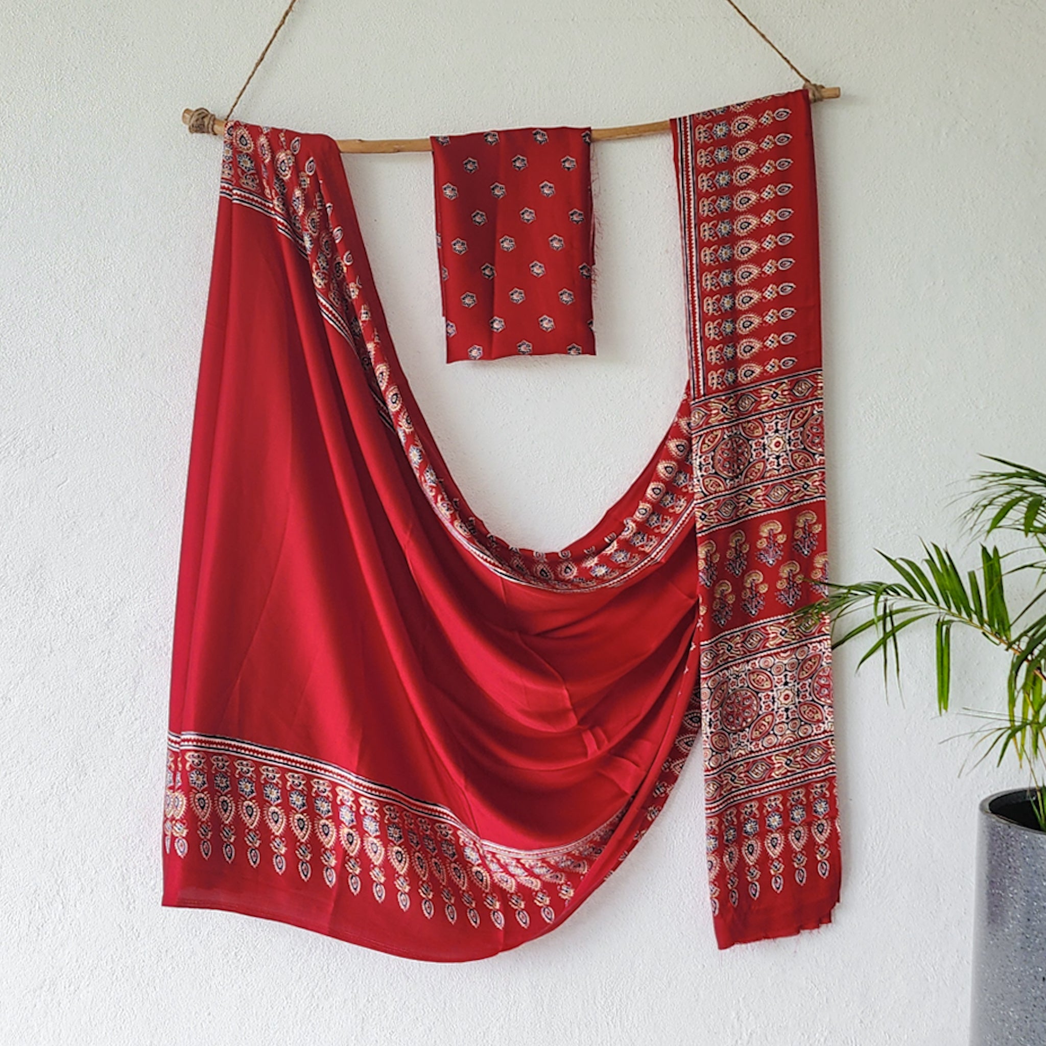 KAREENA- Semi Modal Silk Red With Border Design Saree – Sanskruti