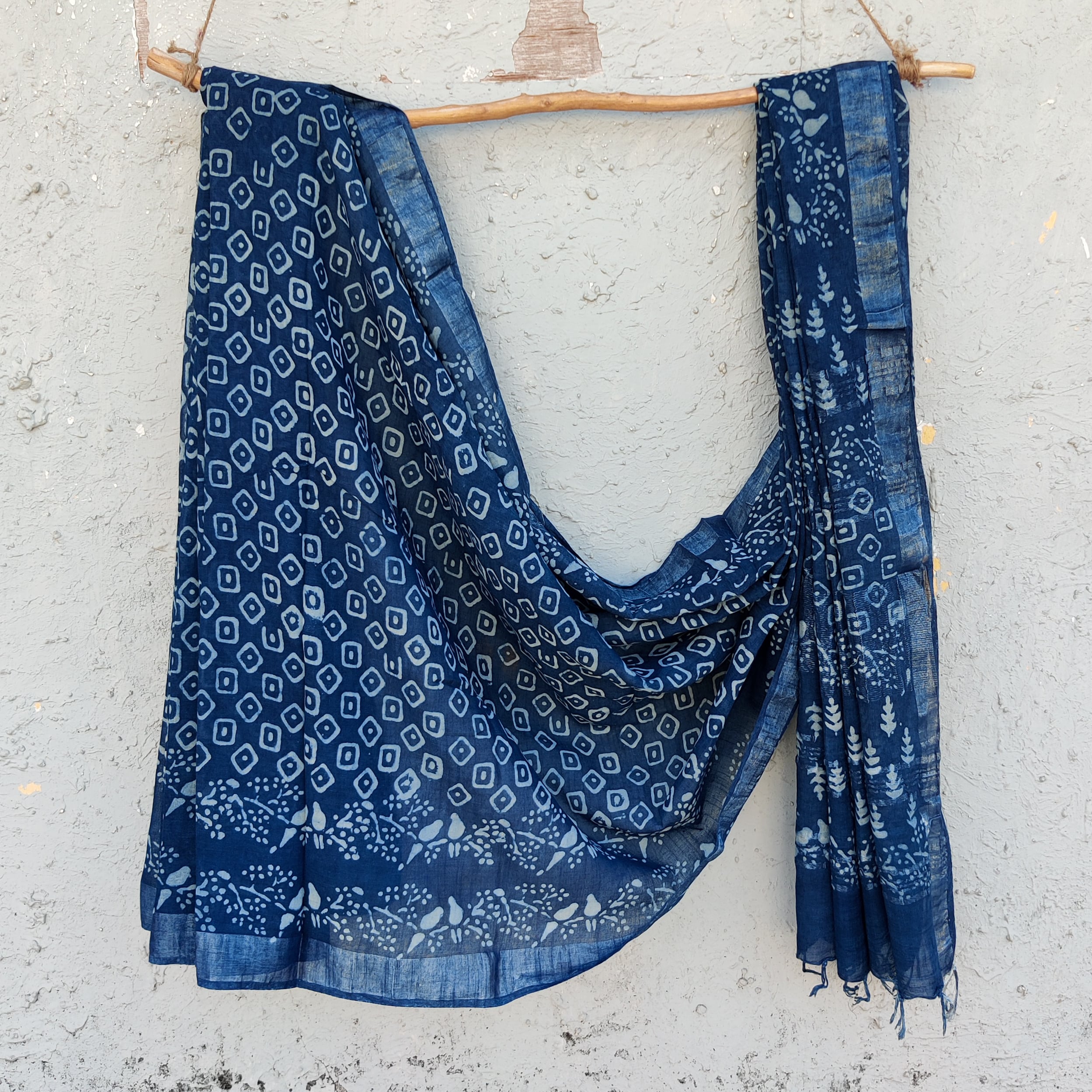 LINEN QUEEN-Indigo With Intricate Design Linen Saree – Sanskruti