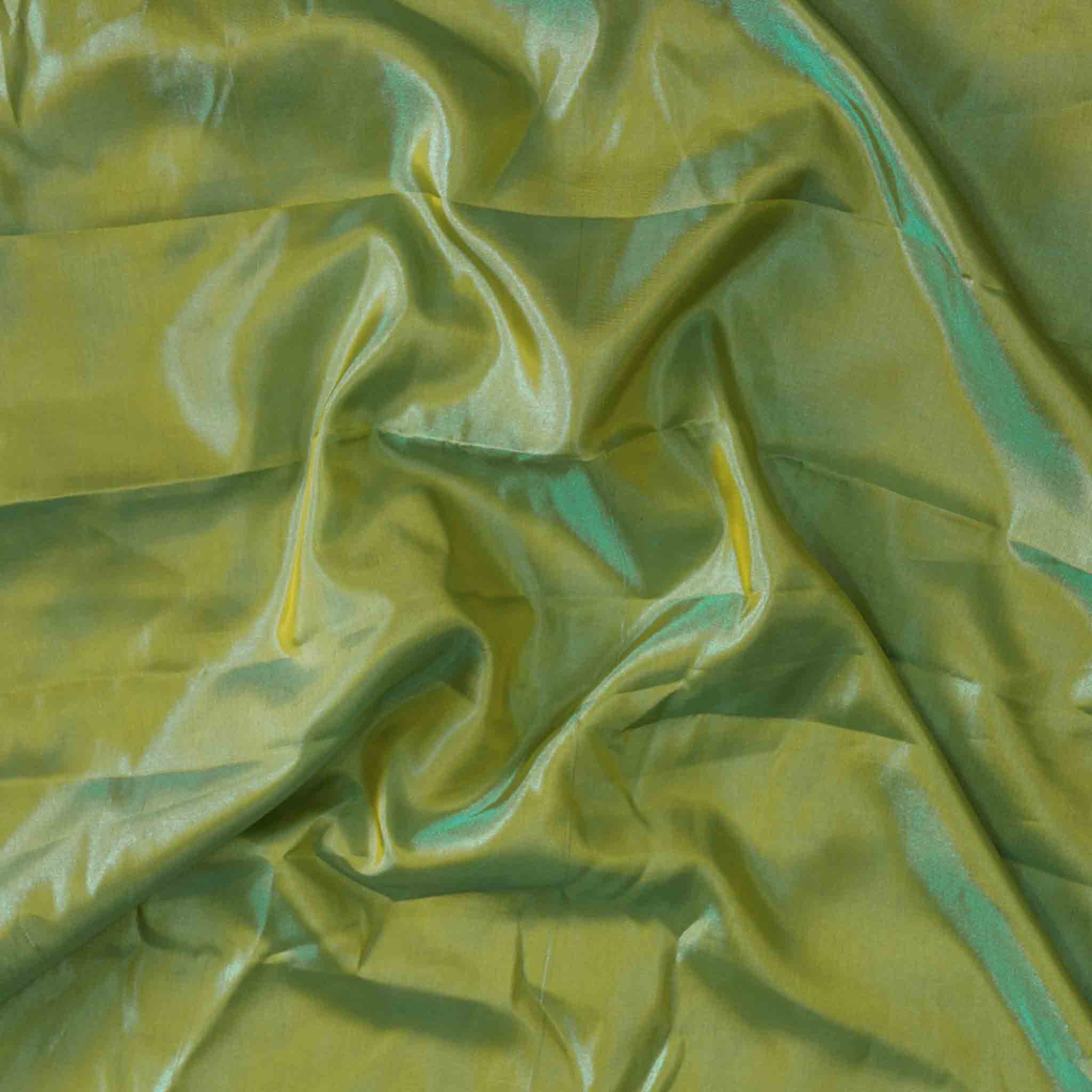 Paper Silk Green Reversable Flowing Fabric – Sanskruti