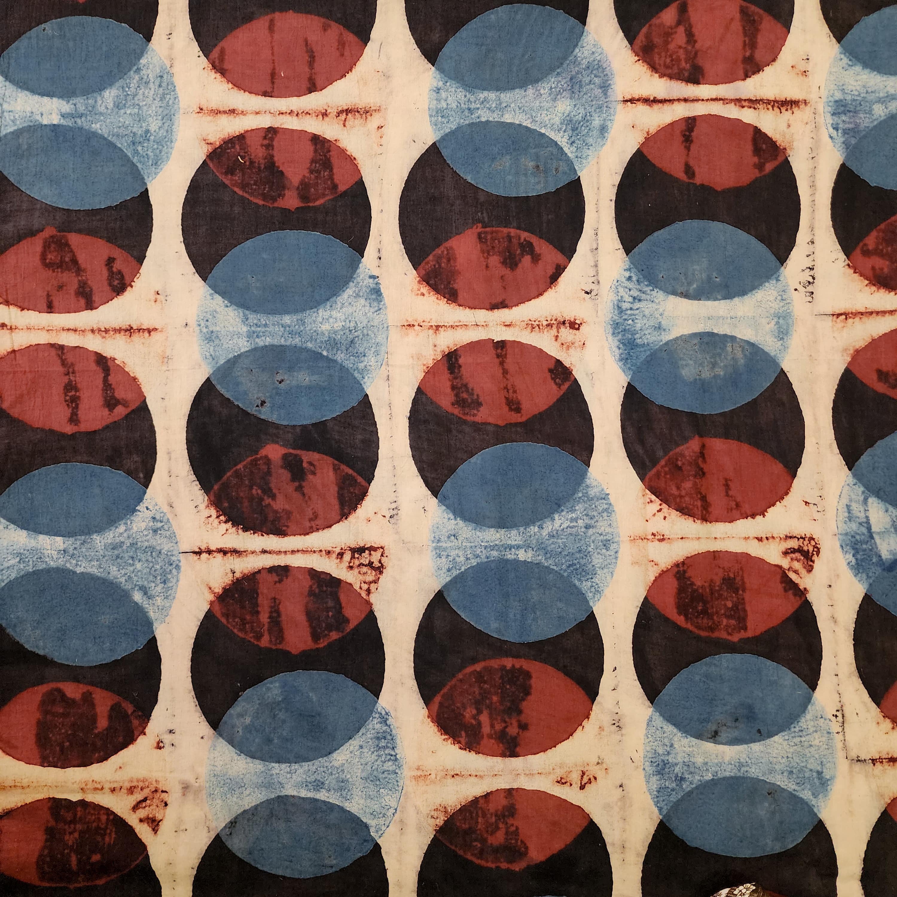 (PRE-CUT 1 METER) Pure Cotton Ajrak Contemporary Big Circles Cream Wit – Sanskruti