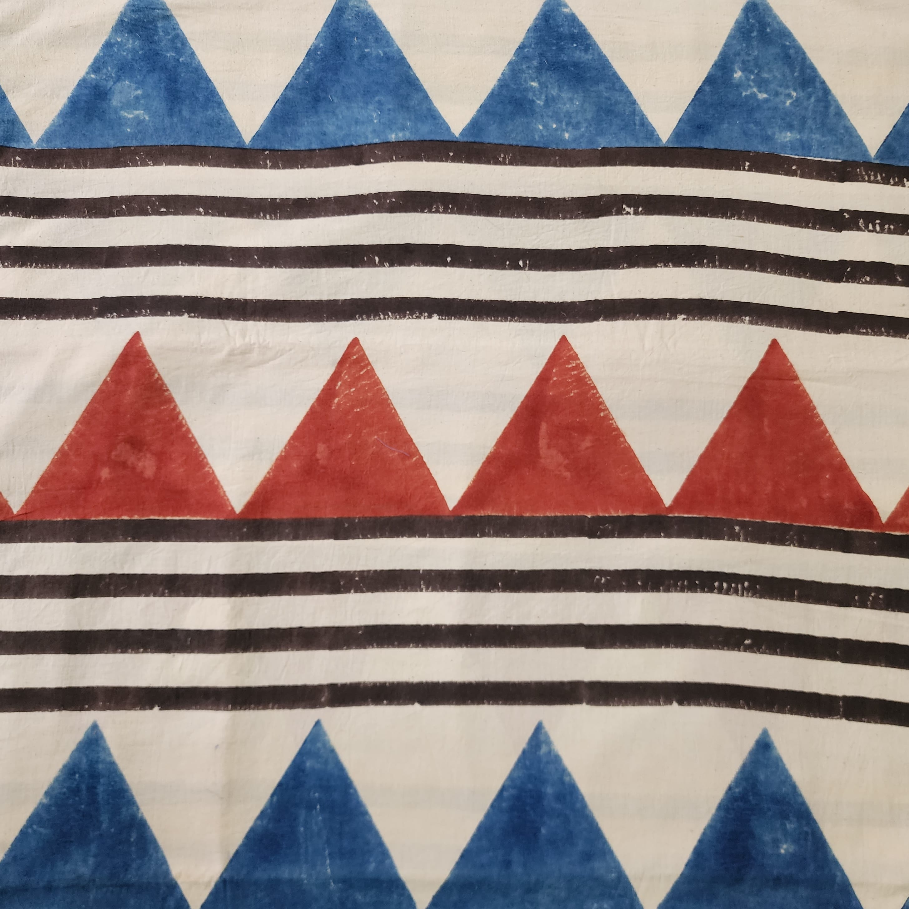 Pure Cotton Ajrak Contemporary Triangle And Stripes Cream With Rust Re – Sanskruti