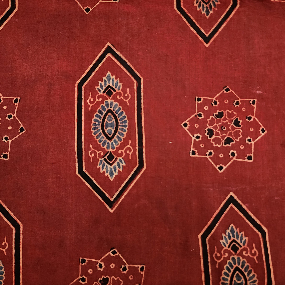 (PRE-CUT 1.15 METER) Pure Cotton Ajrak Rust Red With Rust Blue Intrica – Sanskruti