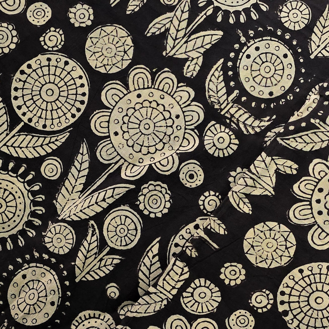 Pure Cotton Bagru Black With Off White Mahindi Design Flower Motif Han
