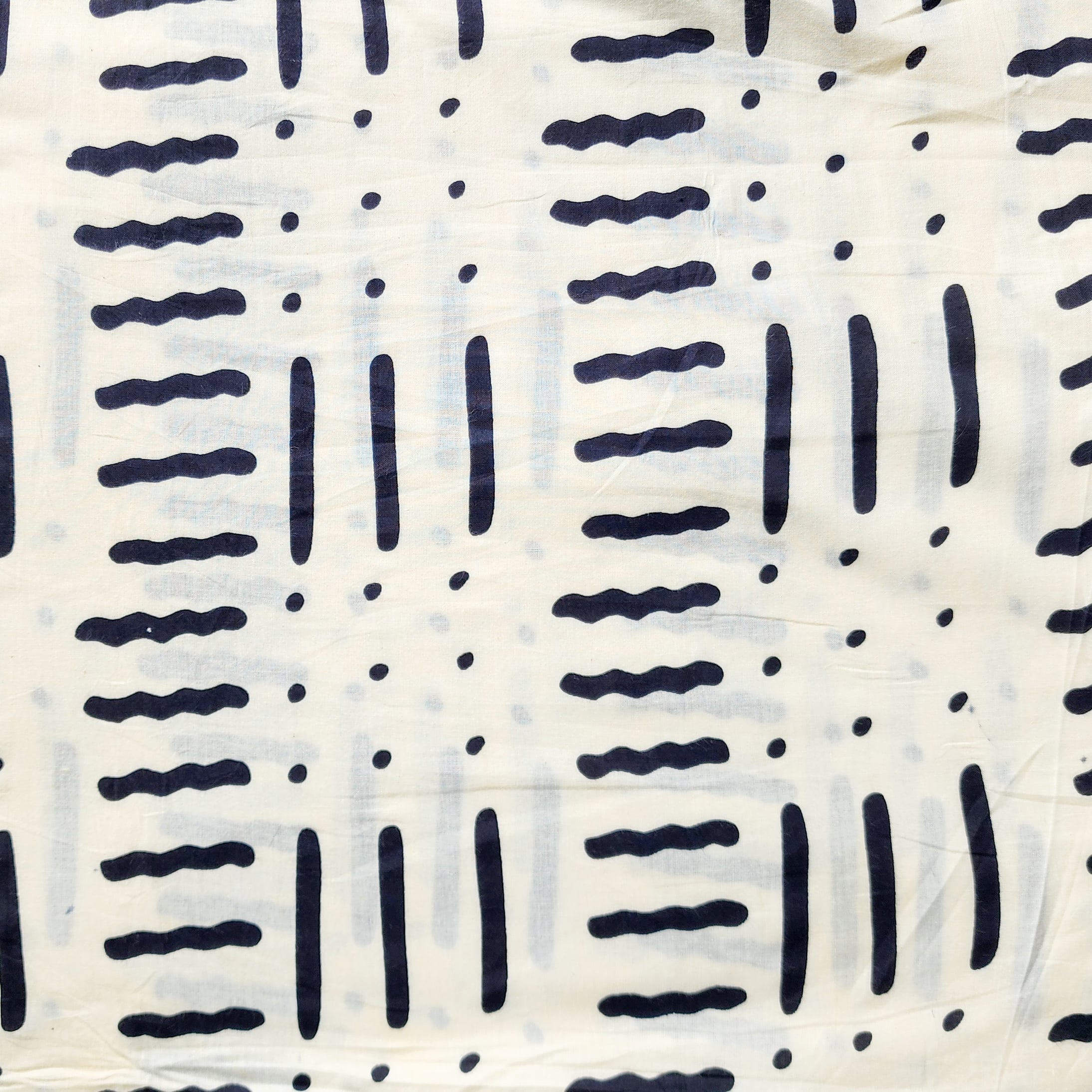 Pure Cotton Cream With Black Dots And Lines Screen Print Fabric – Sanskruti