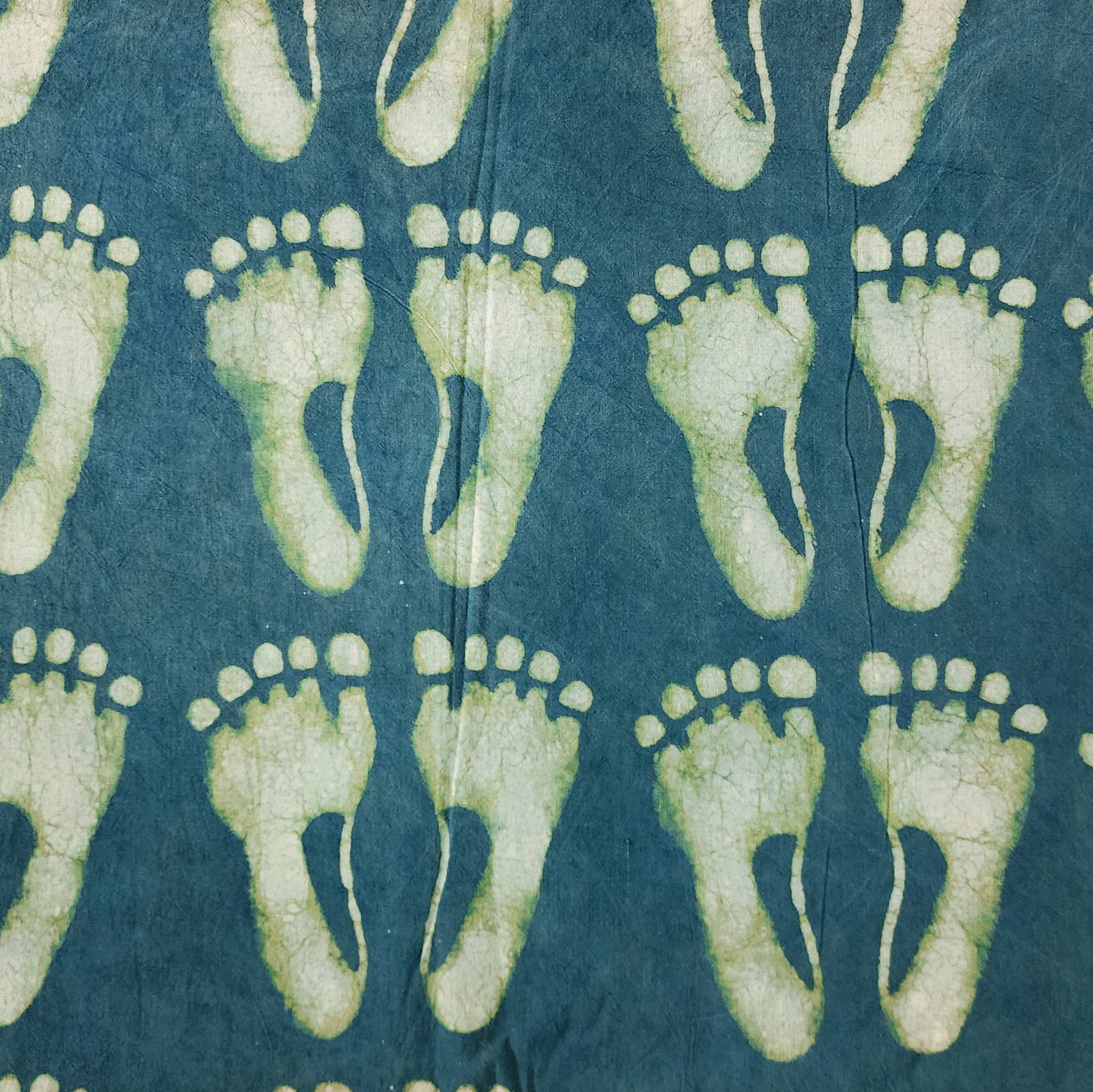 (PRE-CUT 1.40 METER) Pure Cotton Dabu Teal Green With Cream Foot Motif ...