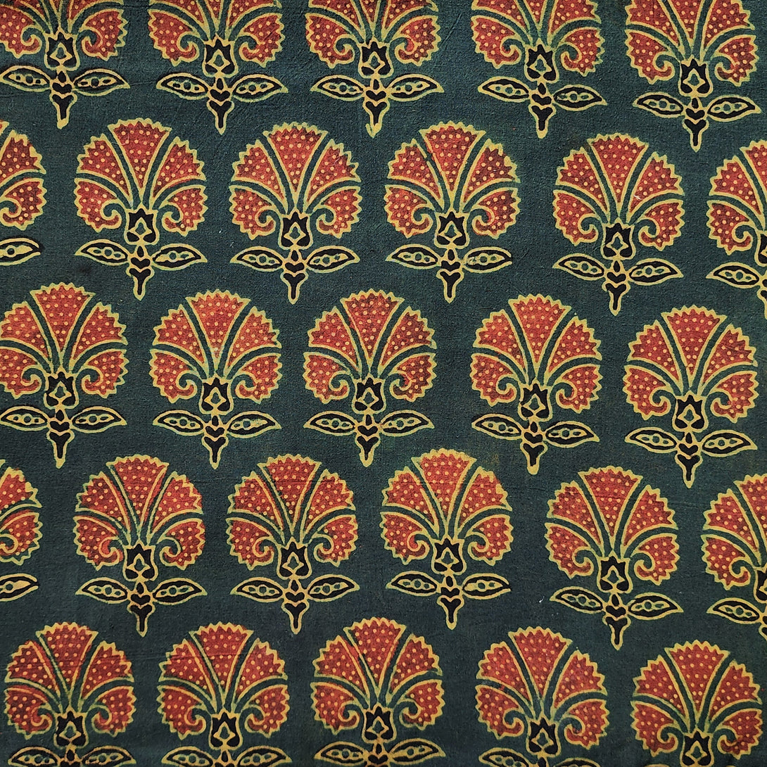 (PRE-CUT 2 METER) Pure Cotton Gad Ajrak Green With Rust Red Flower Mot – Sanskruti