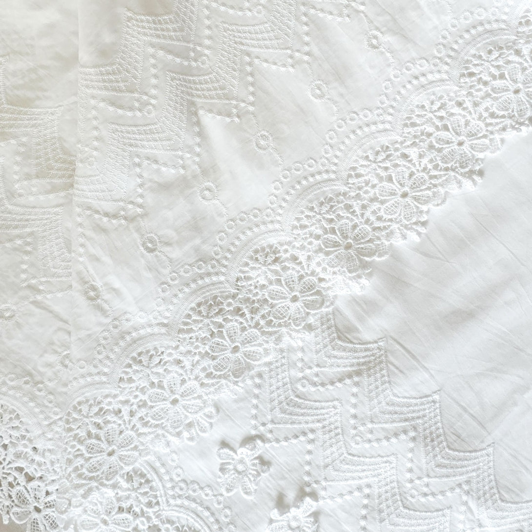 Pure Cotton Hakoba White Border Lace Big Design Fabric – Sanskruti