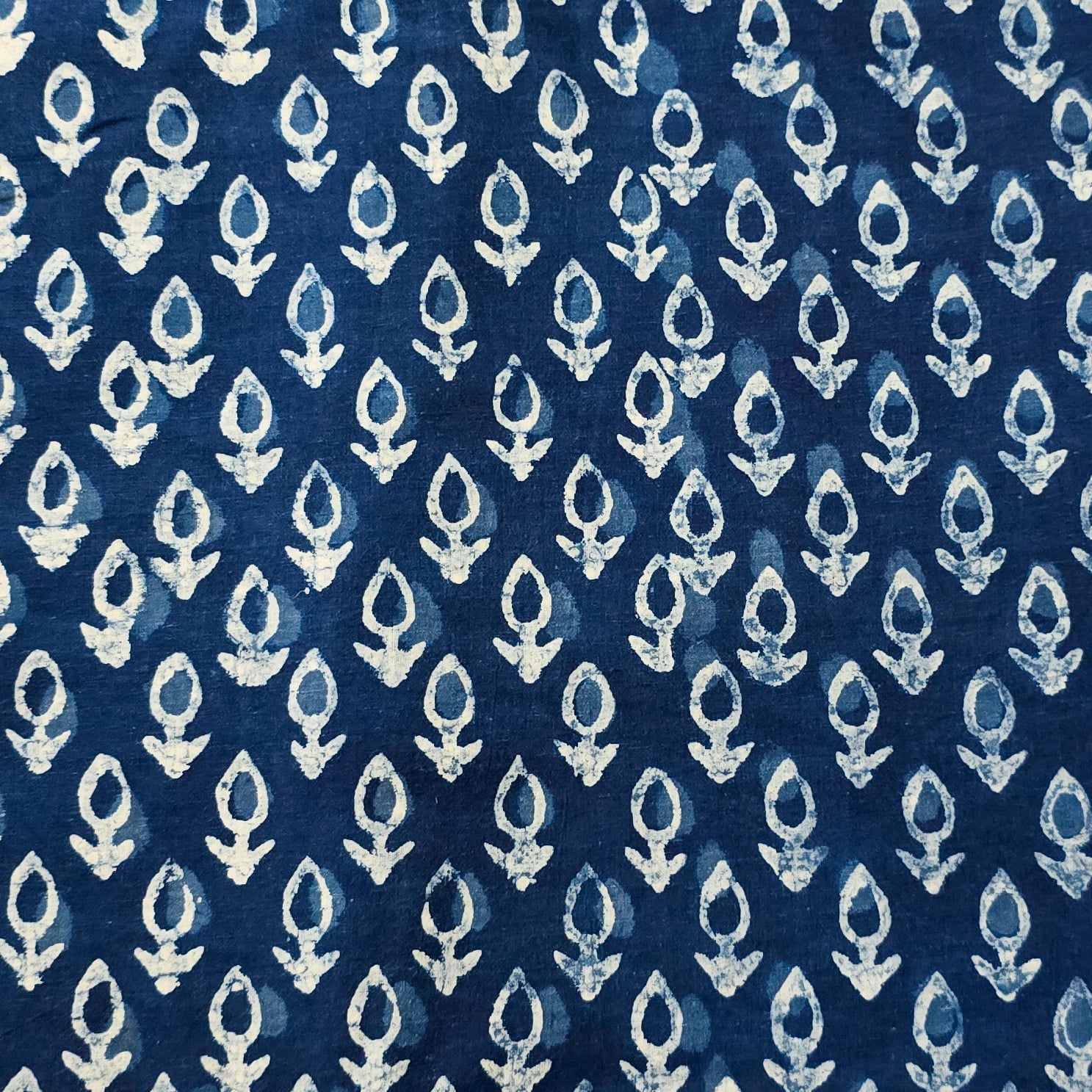 Pure Cotton Indigo White Small Motif Hand Block Print Fabric – Sanskruti