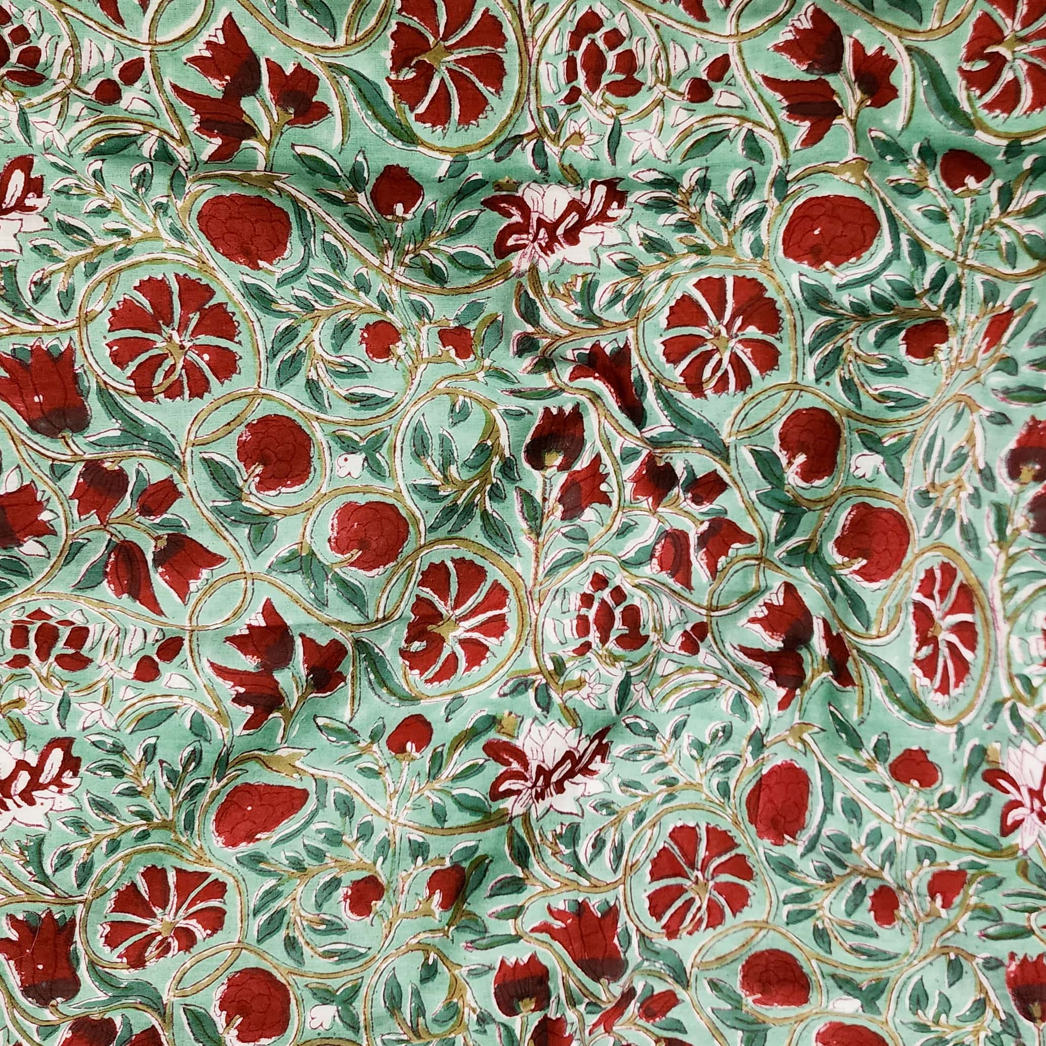 ( Pre-Cut 1 Meter ) Pure Cotton Jaipuri Green With Red Flower Jaal Han – Sanskruti