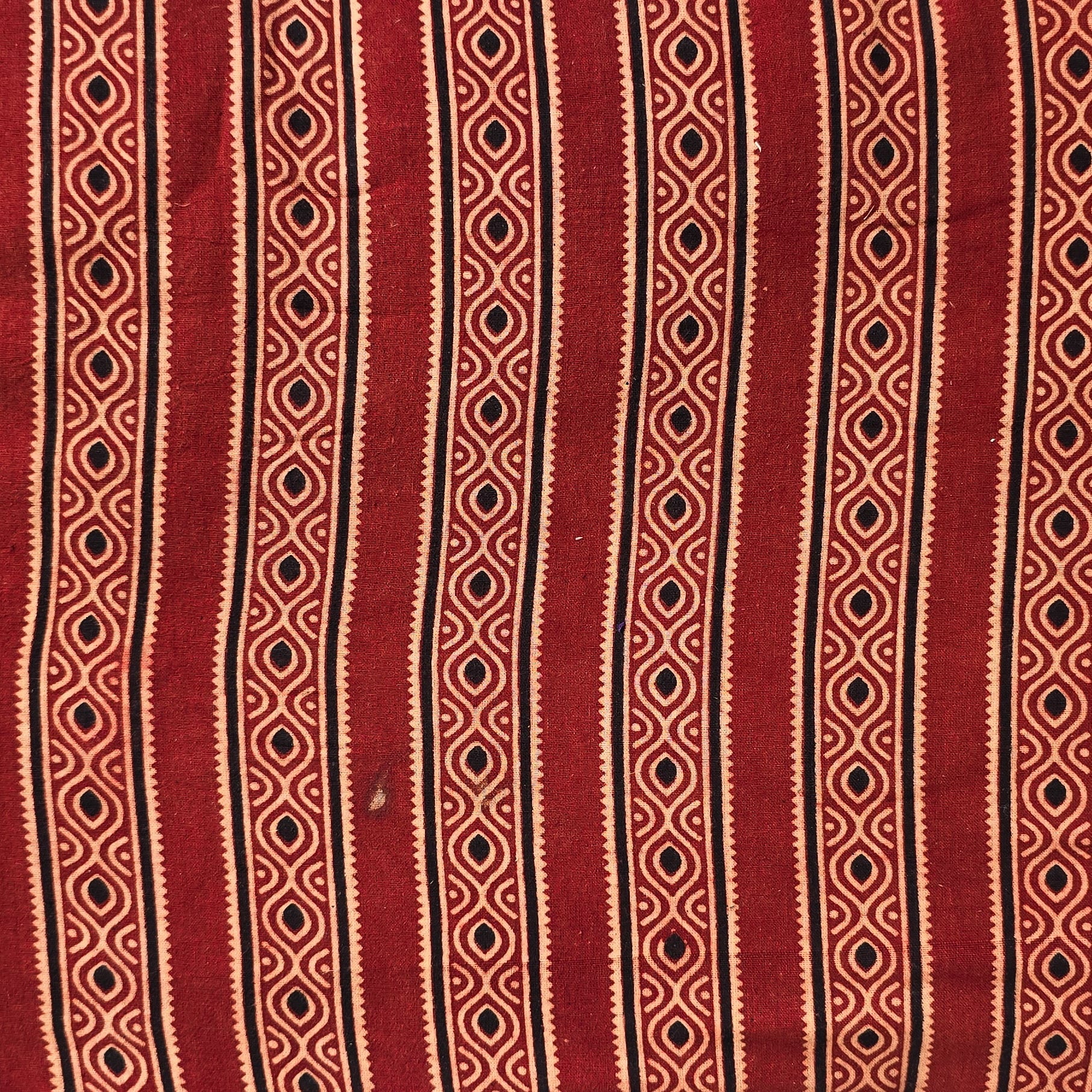 Pure Cotton Vegetable Dyed Ajrak Madder With Cream Intricate Border St – Sanskruti