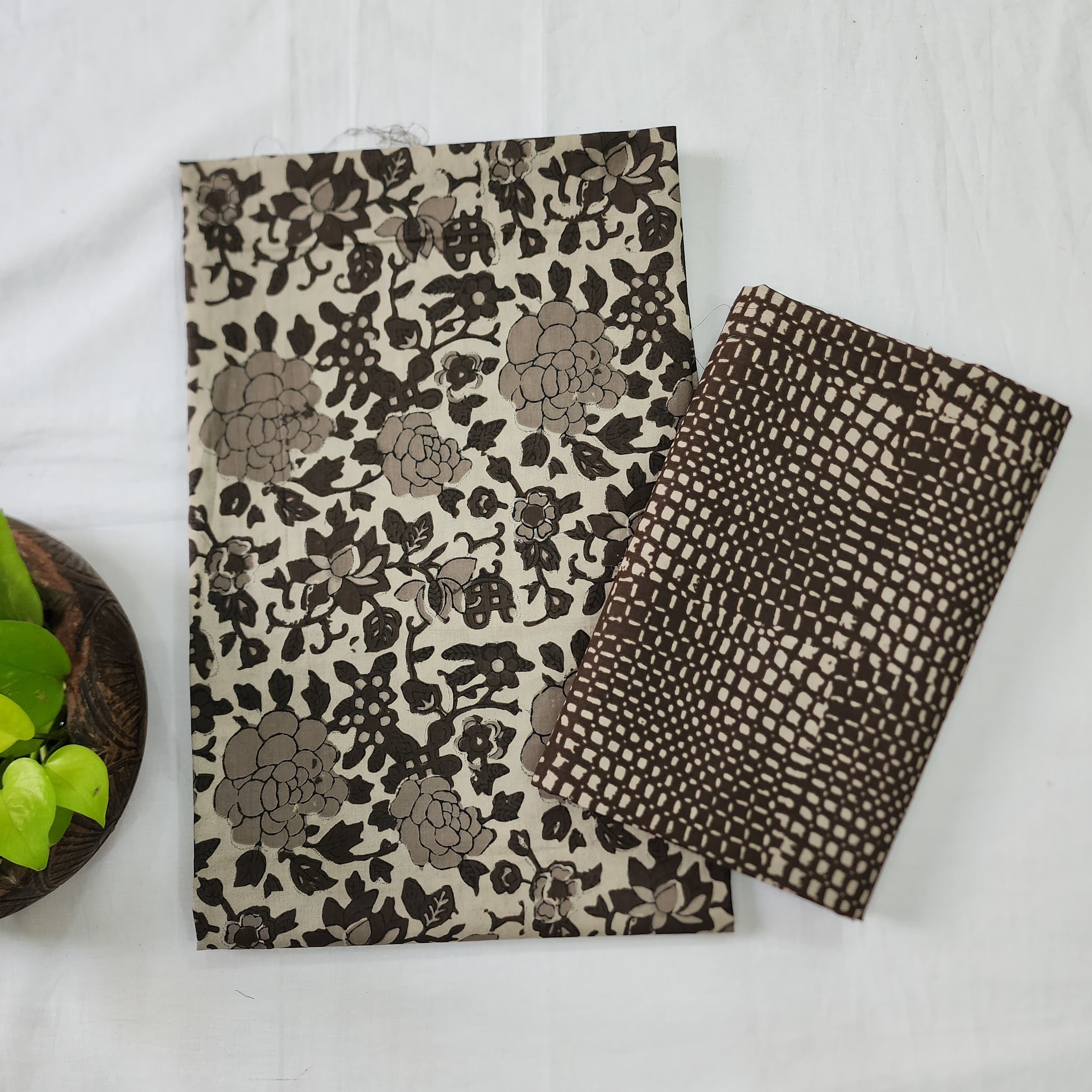 SATYA-Pure Cotton Off White With Brown Flower Screenprint Design Top A ...