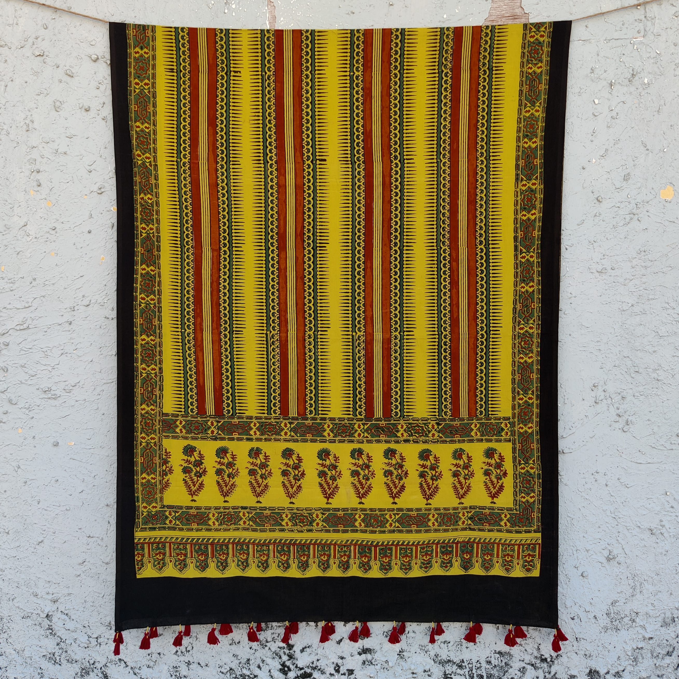 AASMA - Yellow with Border Design Hand Block Print Dupatta – Sanskruti