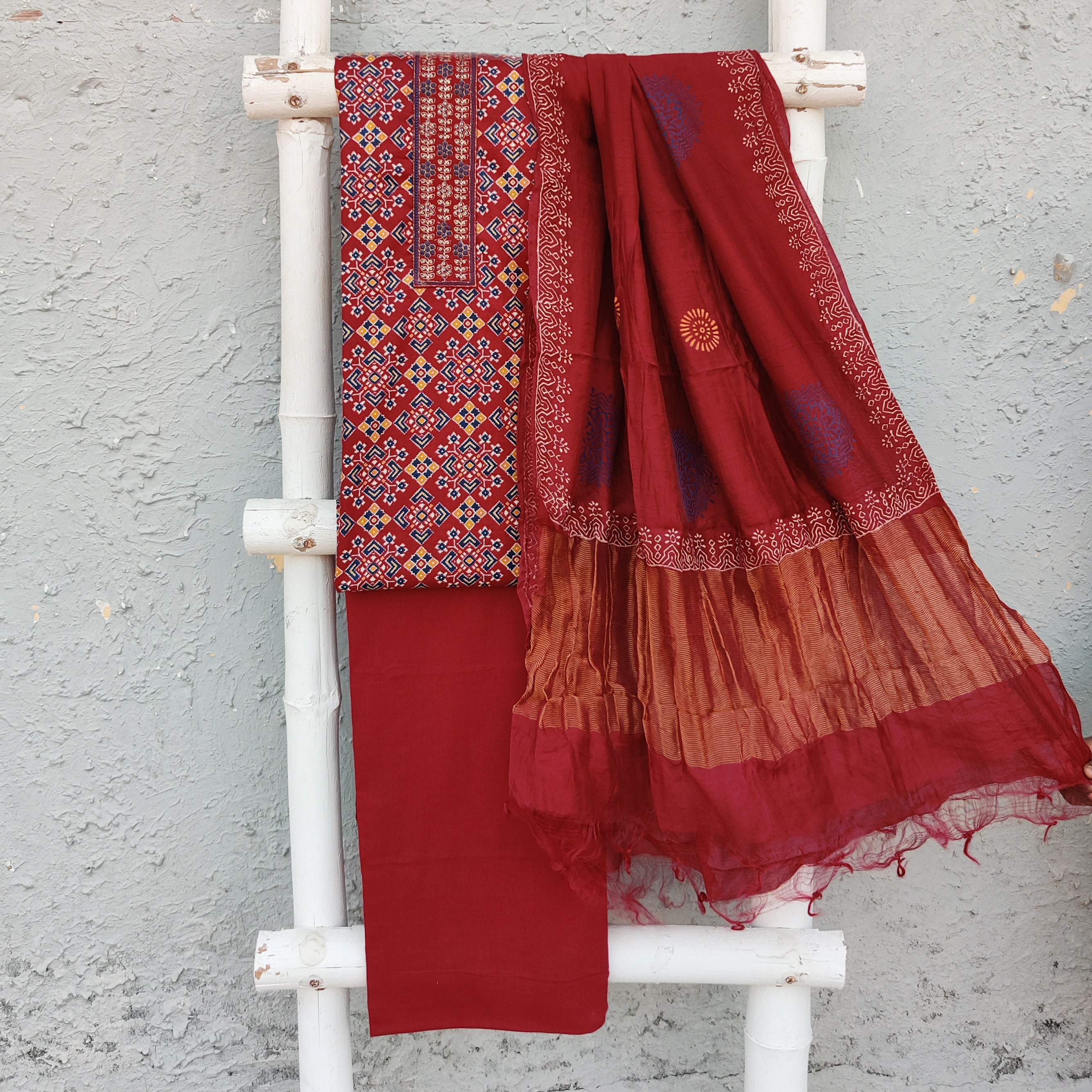 ALIA - Pure Cotton Screenprinted Top With Plain Bottom And Satin Print ...