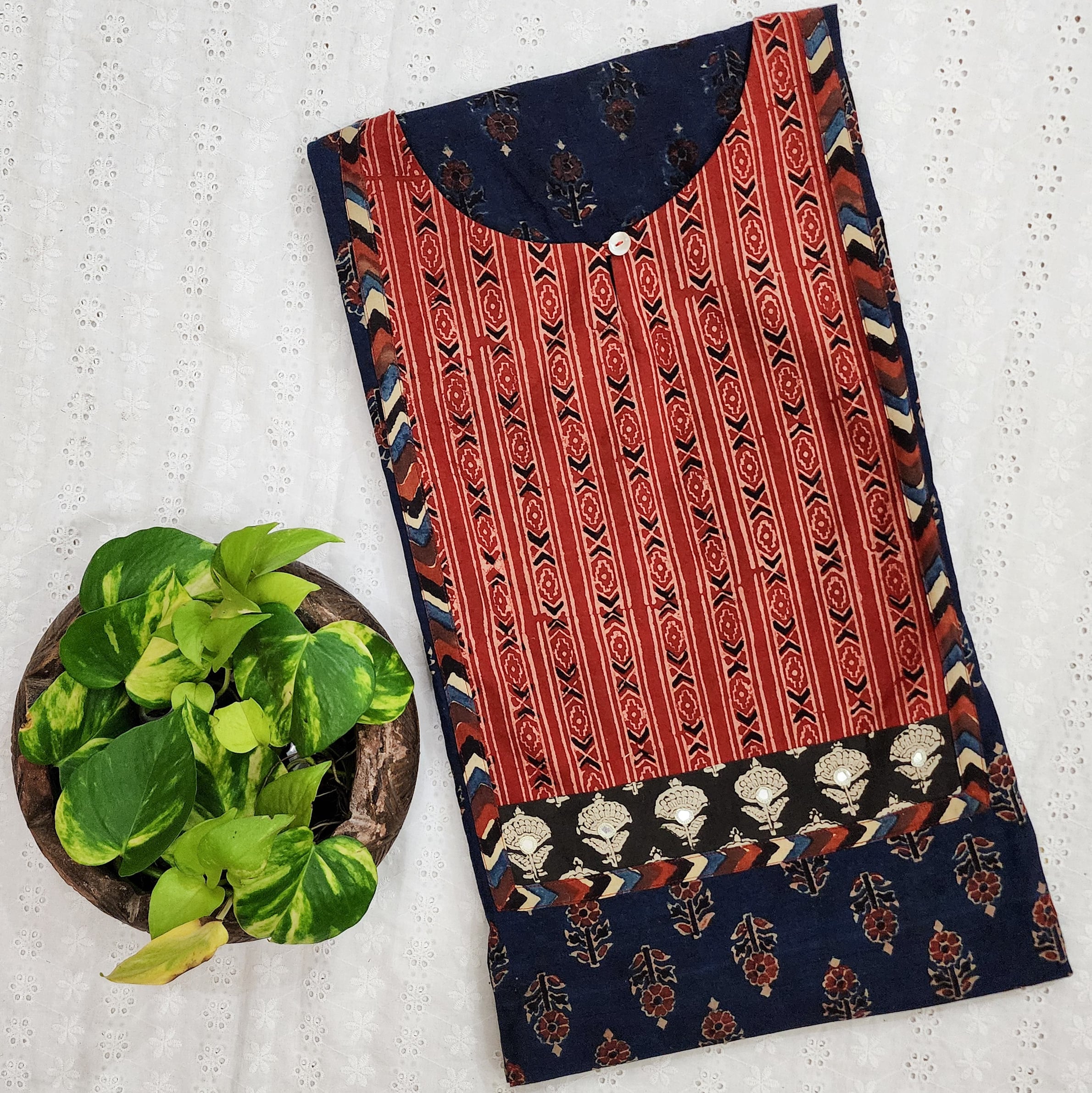ARADHYA - Pure Cotton Ajrak Blue With Red Vegetable Dyed Border Stripe ...