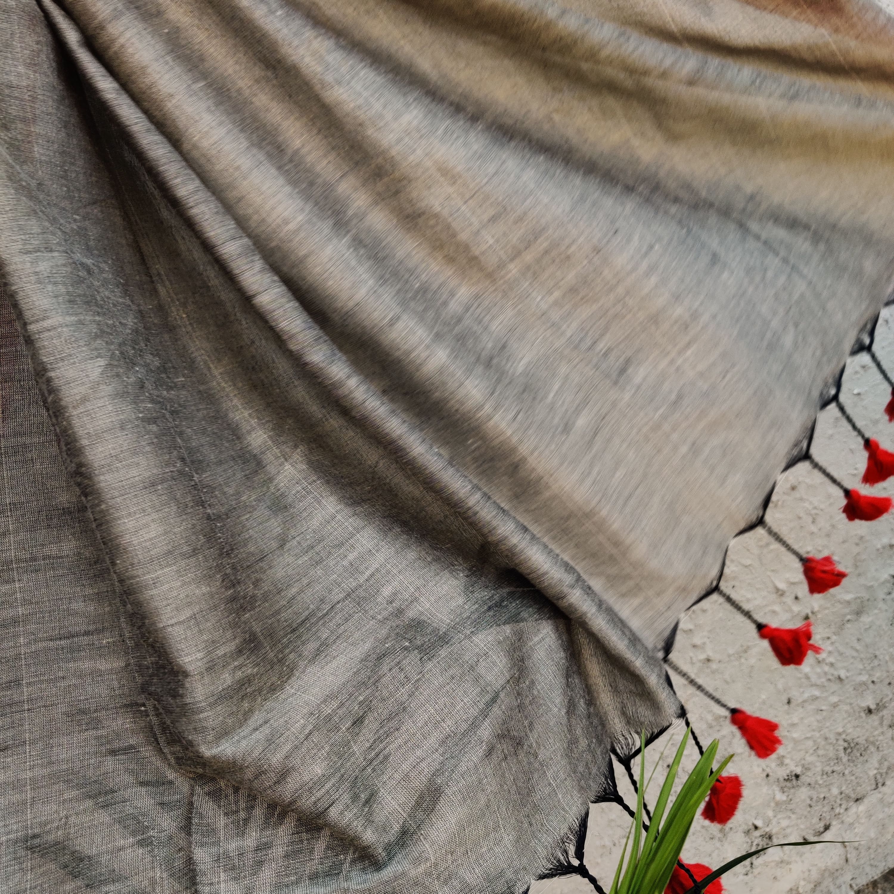 PIKU - Ash With Maroon Border – Sanskruti