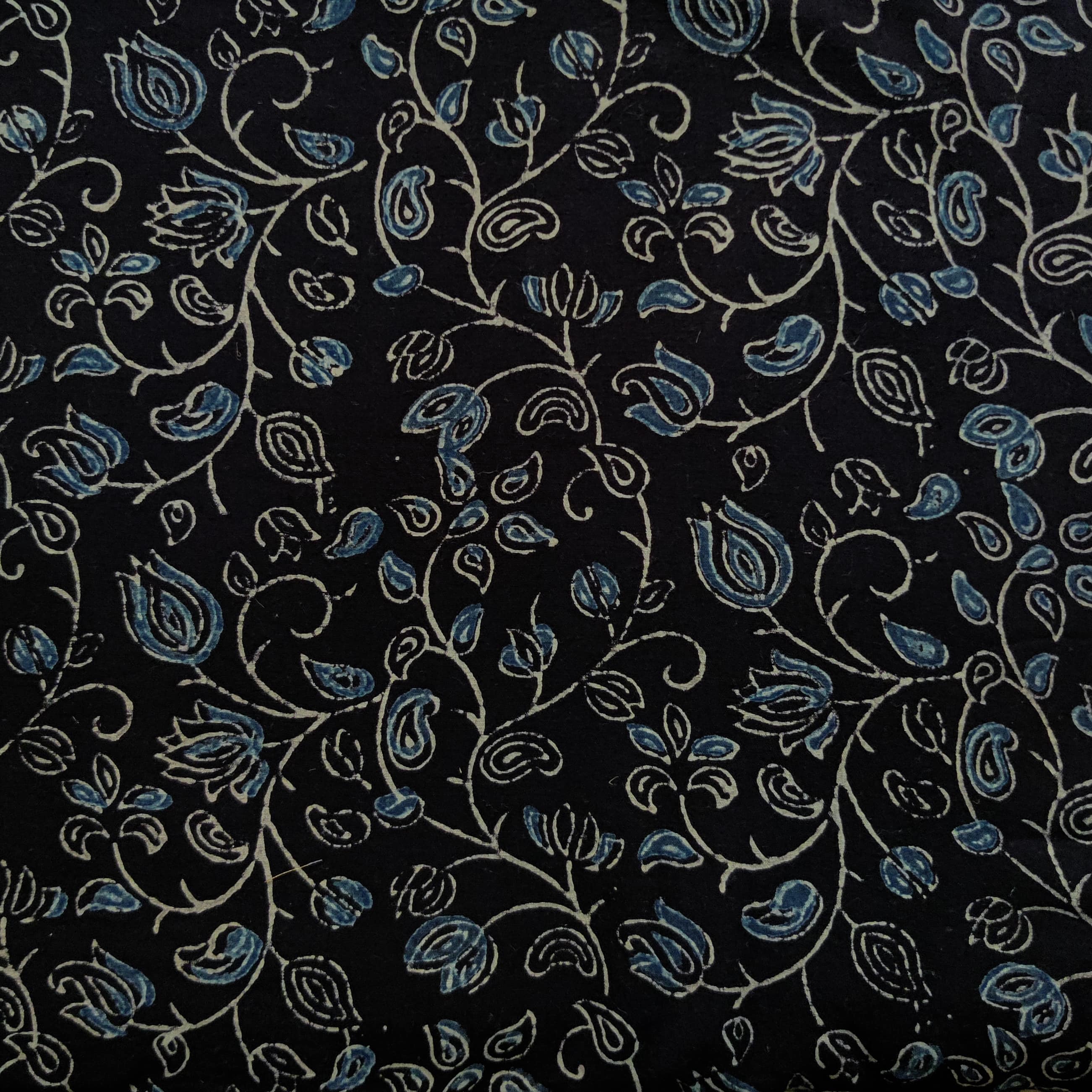 Pre-cut 1.70 meter Pure Cotton Double Ajrak Black With Blue Lotus Jaal – Sanskruti