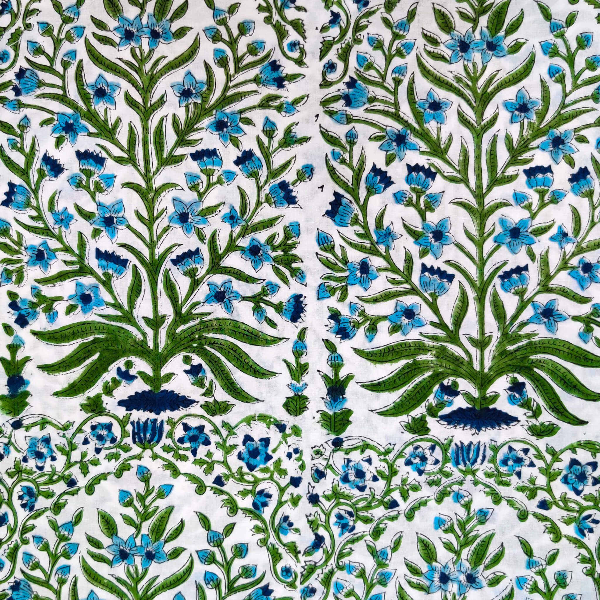 Pure Cotton Jaipuri White With Big Mughal Motif Hand Block Print Fabri ...